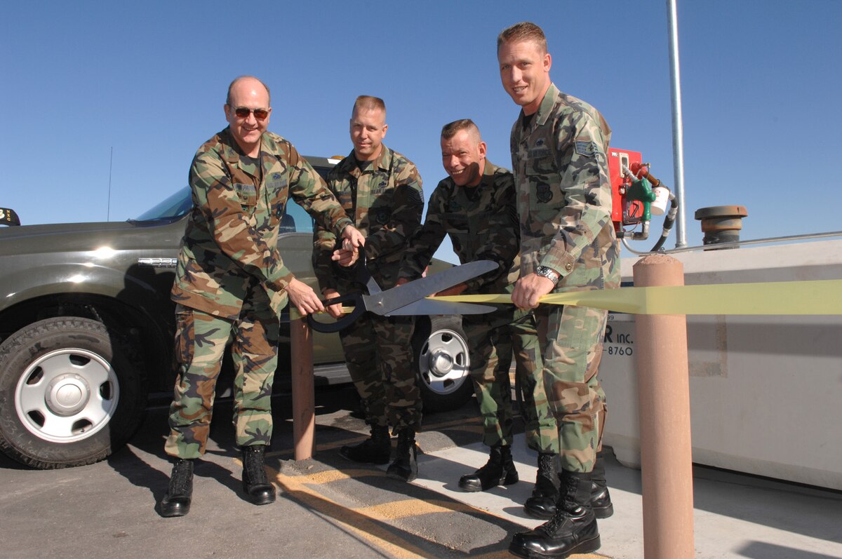 New fuel station saves time at the pump > Nellis Air Force Base ...