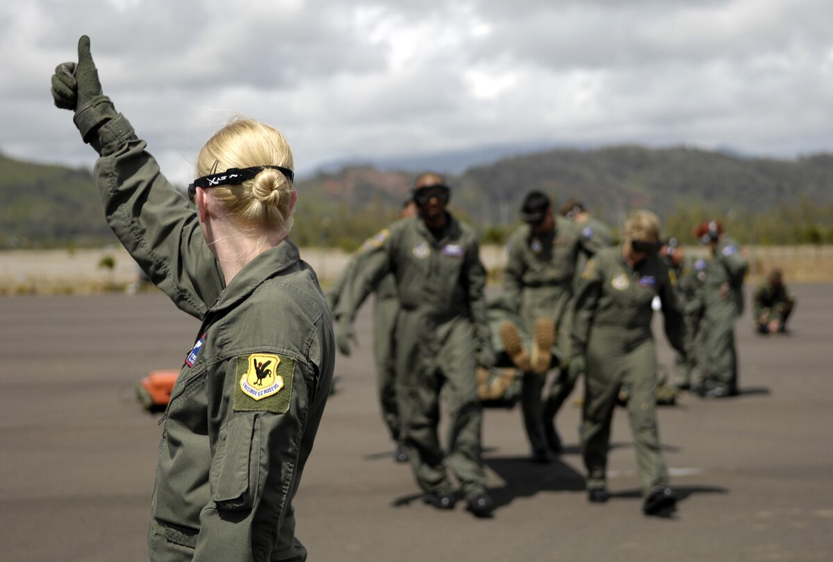 Aeromedical Evac team saves 3-day-old baby > Pacific Air Forces ...