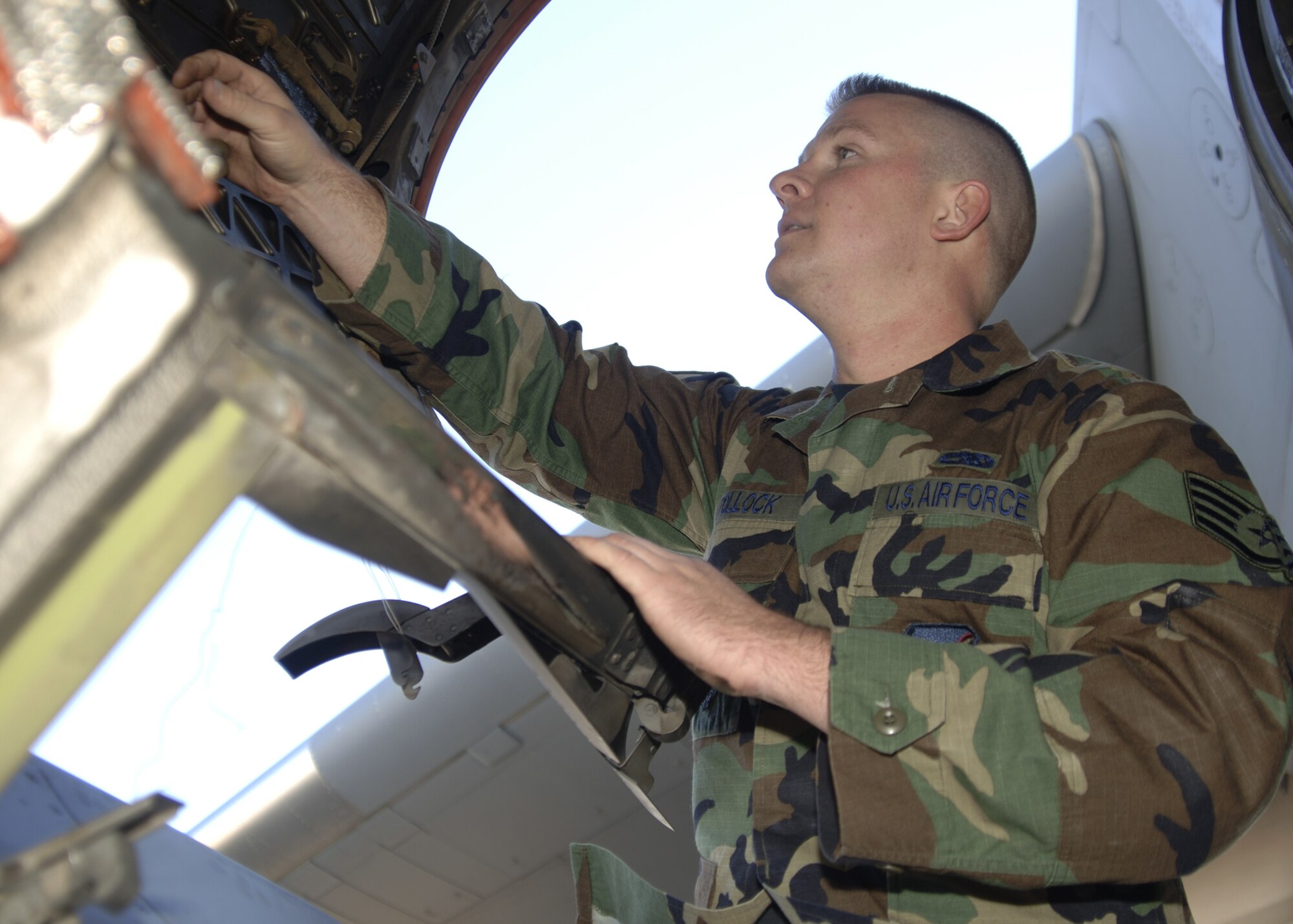 Aircraft structure maintenance team leading the way > Incirlik Air Base ... Aircraft structure maintenance team leading the way > Incirlik Air Base ...