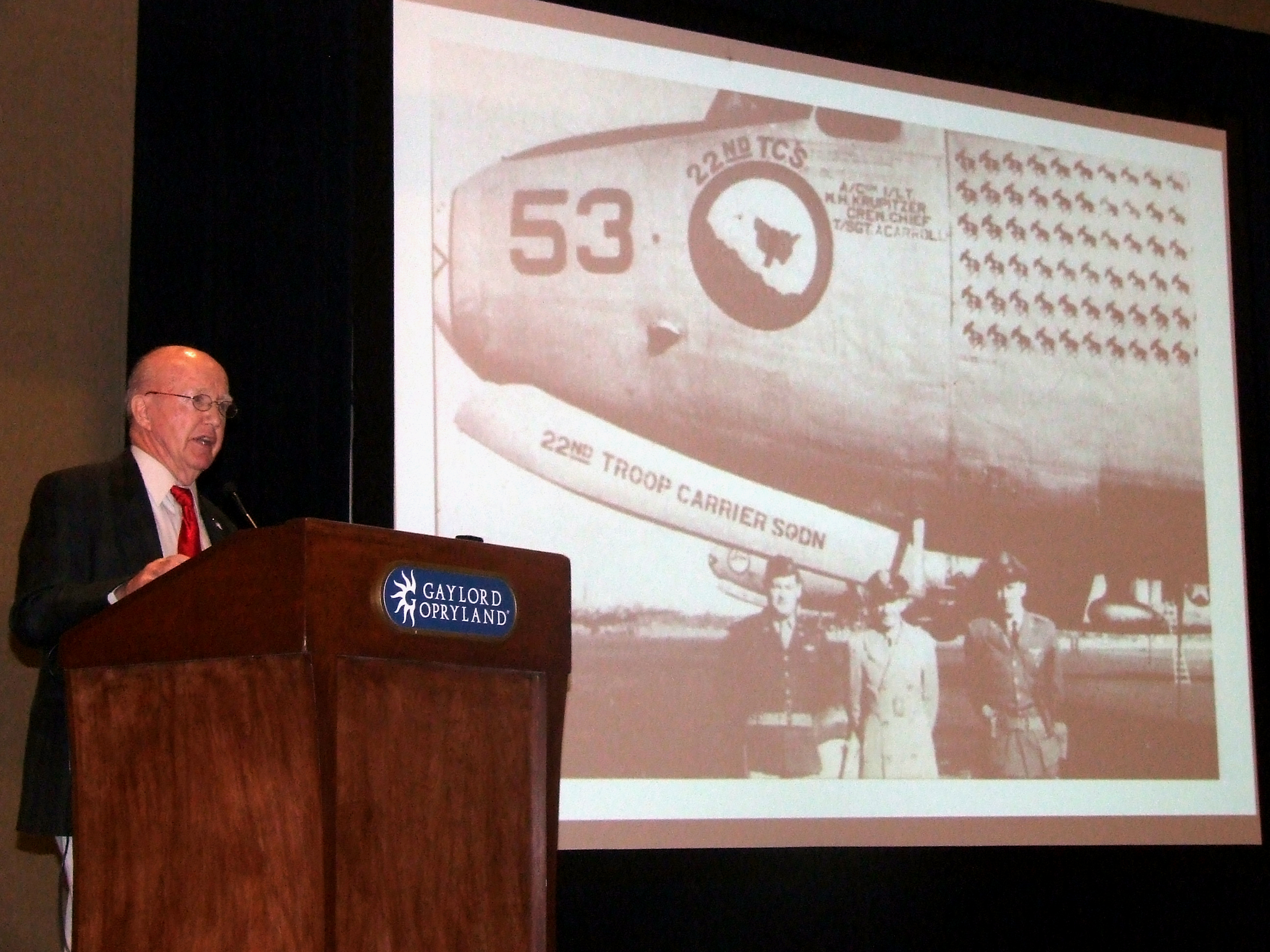 Retired loadmaster highlights 60 years of airlift, tanker history > Air ...