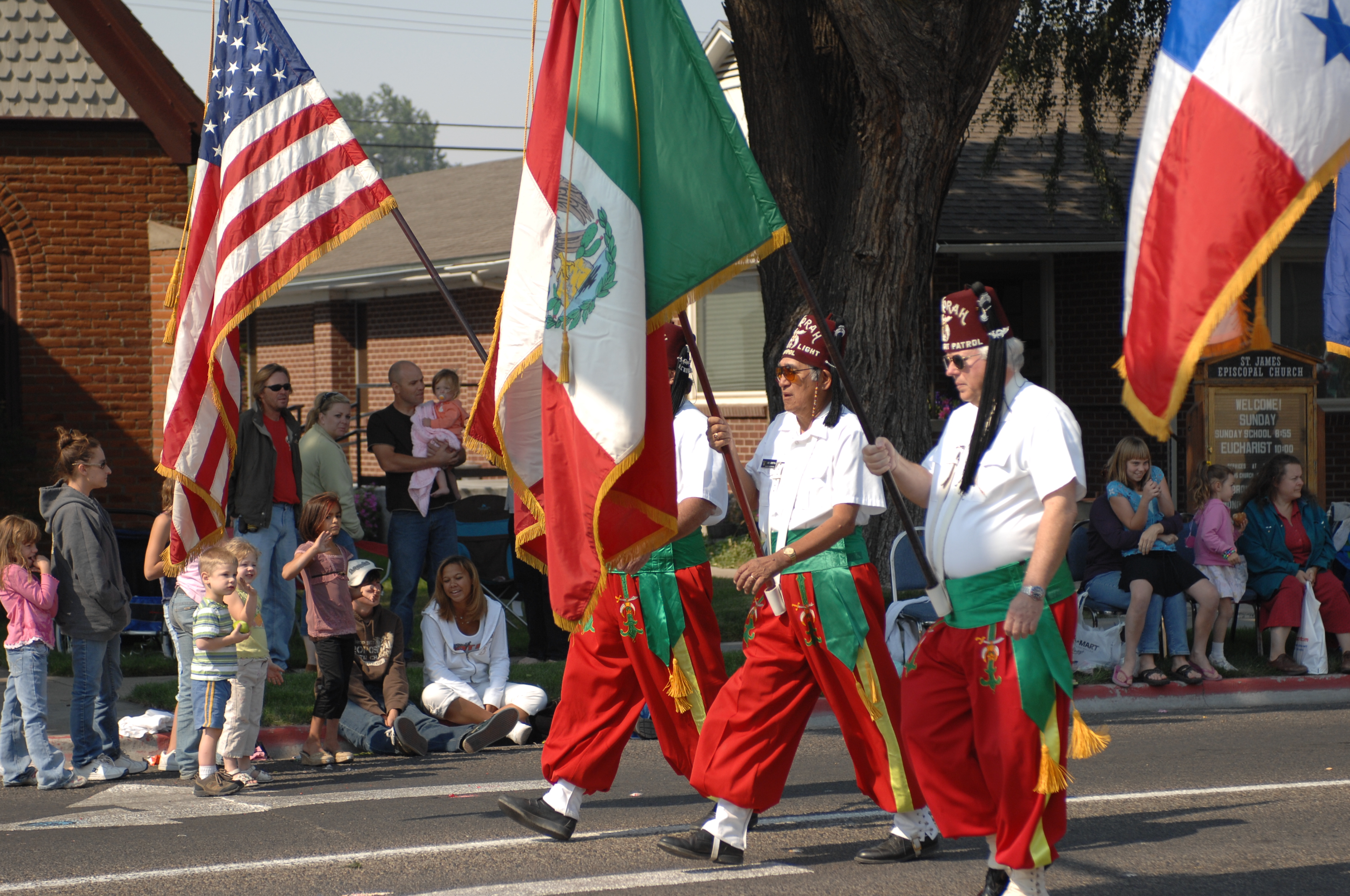 Gunfighters, community members celebrate Air Force Appreciation Day ...