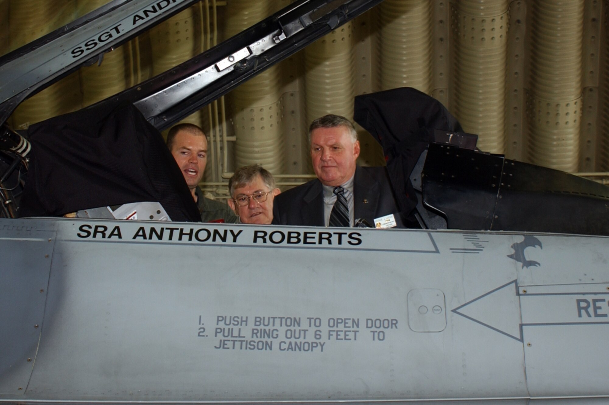 Veterans of Foreign Wars members visit Osan Air Base > Osan Air Base ...