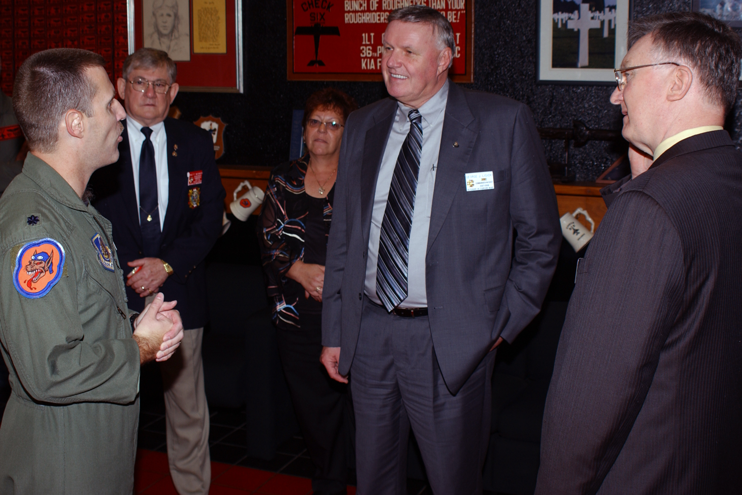 Veterans of Foreign Wars members visit Osan Air Base > Osan Air Base ...