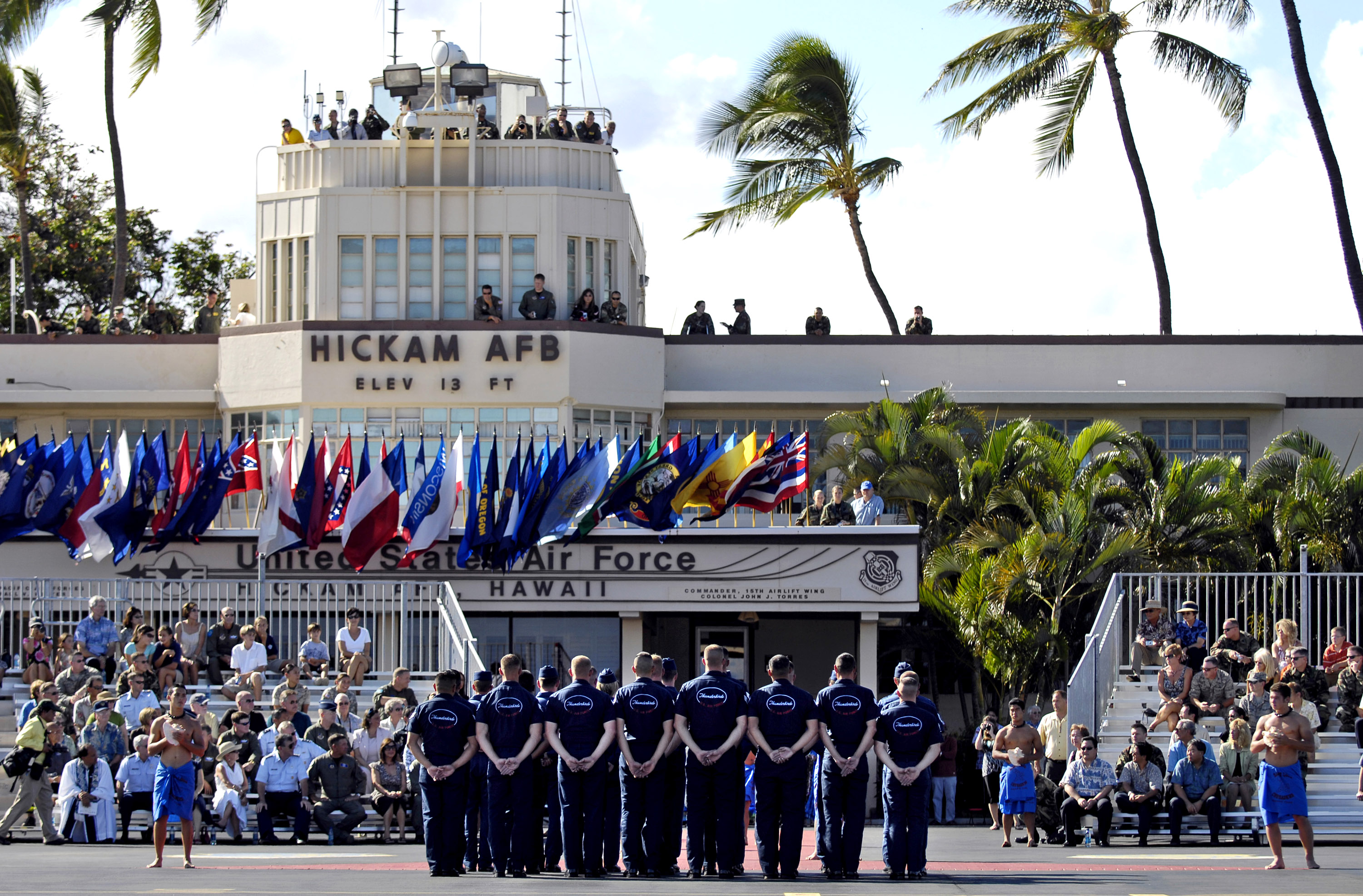 Thunderbirds arrive for Air Force Week Honolulu > Air Force > Article ...