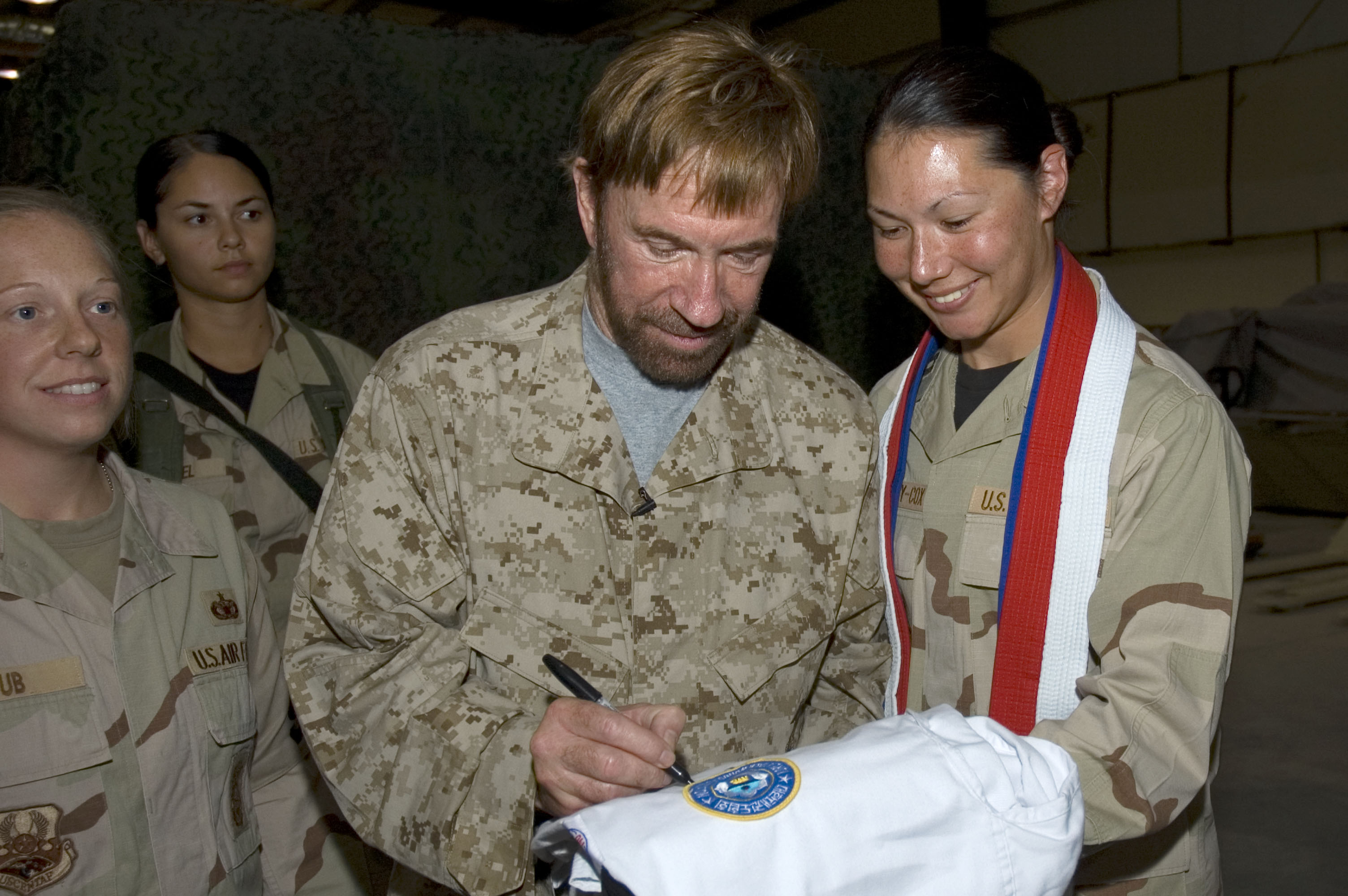 Chuck Norris visits deployed troops > U.S. Air Forces Central > Display