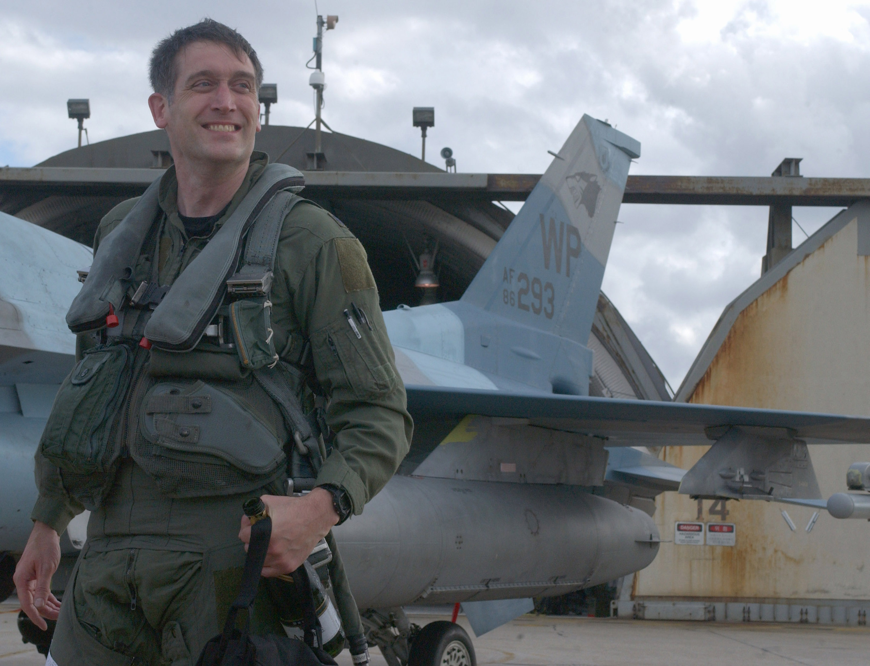 Wolf Pack pilot reaches 2,000-hour mark > Pacific Air Forces > Article ...