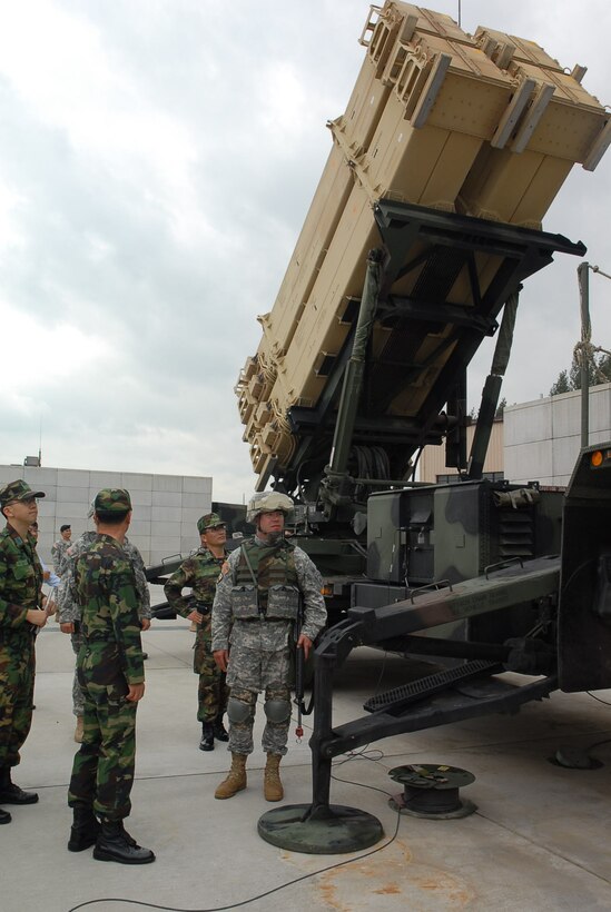 ROK general visits 35th ADA BDE