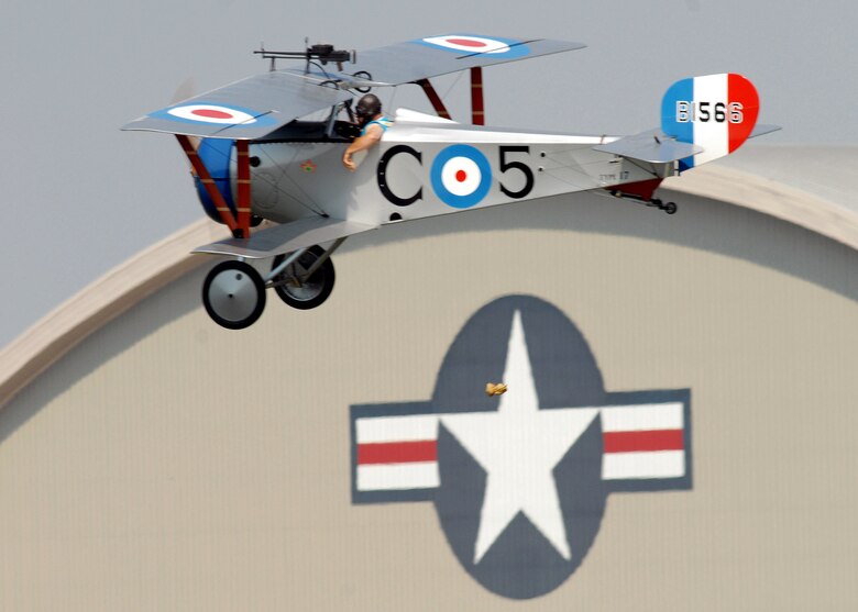 World War 1 Fly In > U.S. Air Force > Article Display