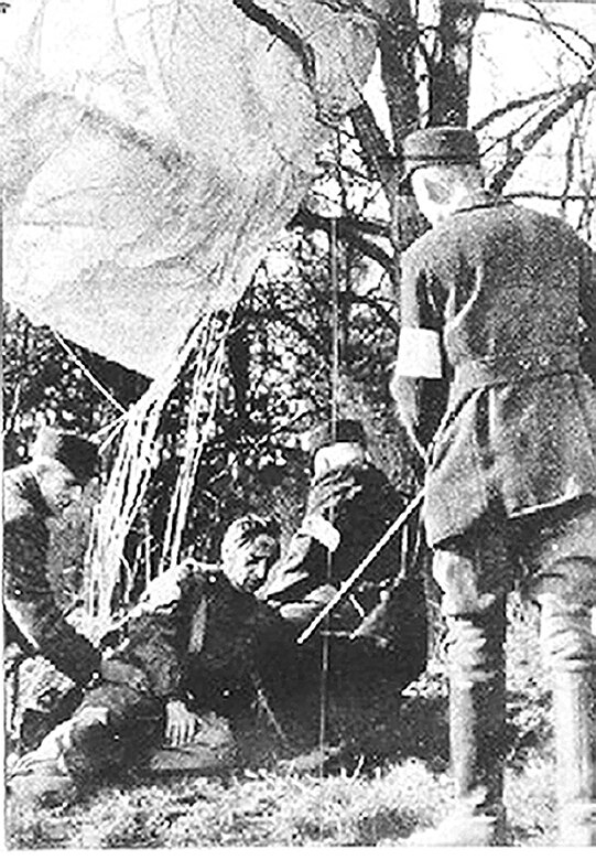 World War II Airmen remember captivity -- POW series > 442d Fighter ...