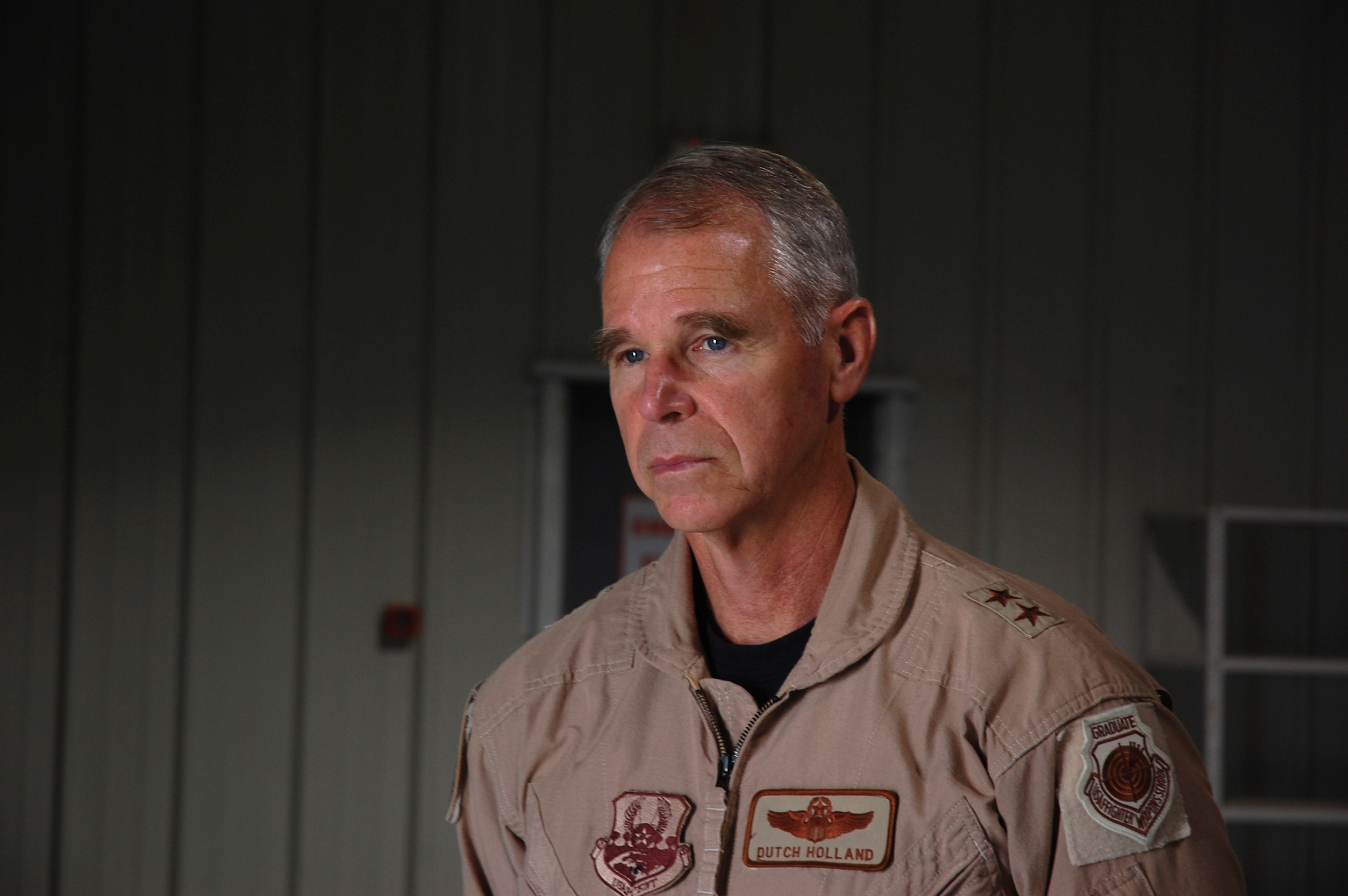 Major General Holland visits the Airmen of the 386th