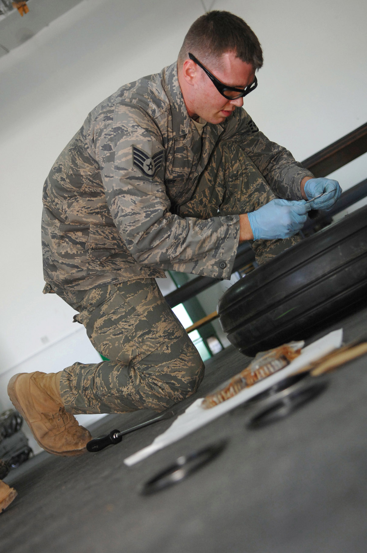 The wheels on the plane go round and round > Air Force > Article Display