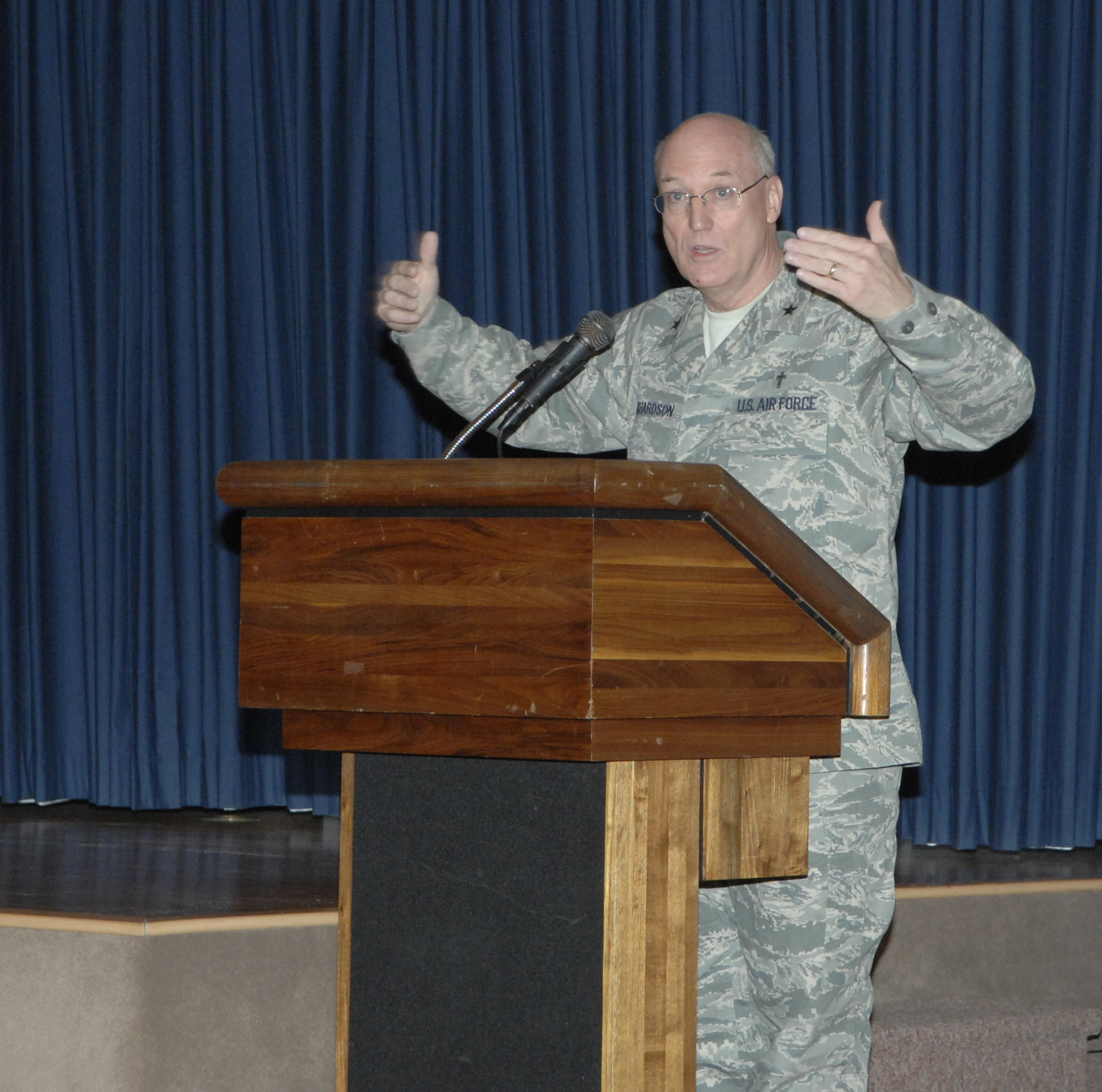 Chaplain speaks about trust during prayer breakfast > Mountain Home Air ...