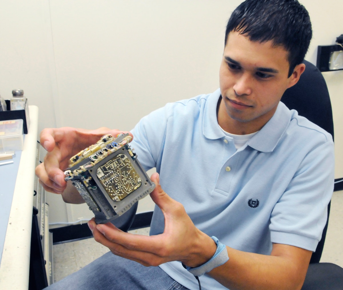 Avionics and Instrument Flight helps resurrect targeting devices ...