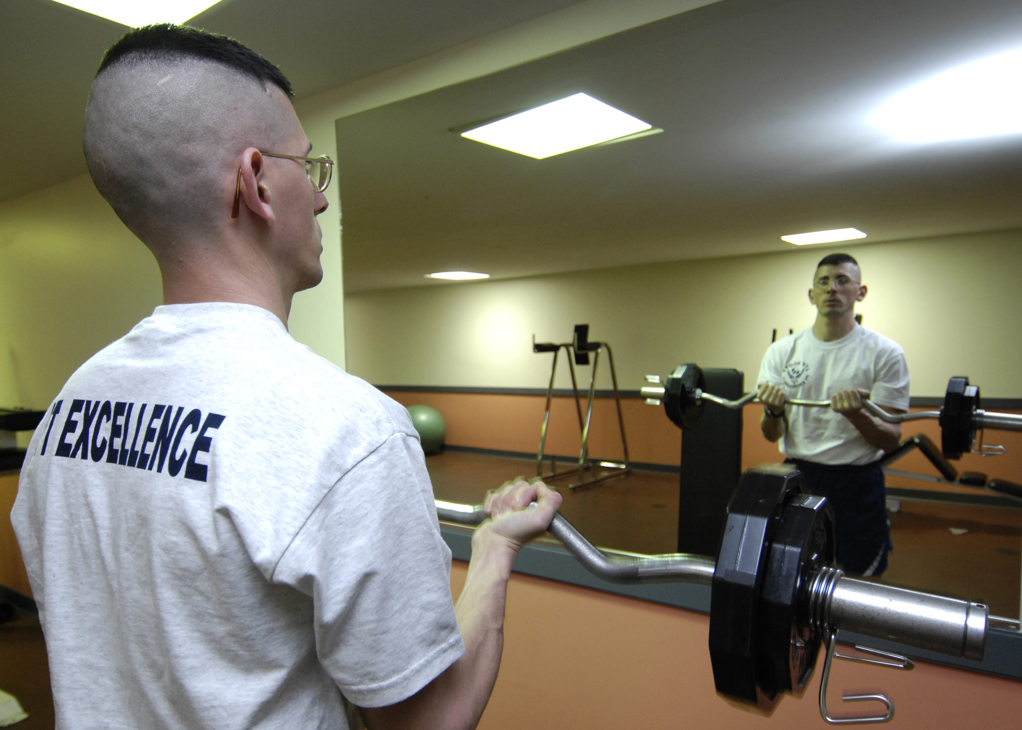 JTF Scott Airman scores 200 on PT test