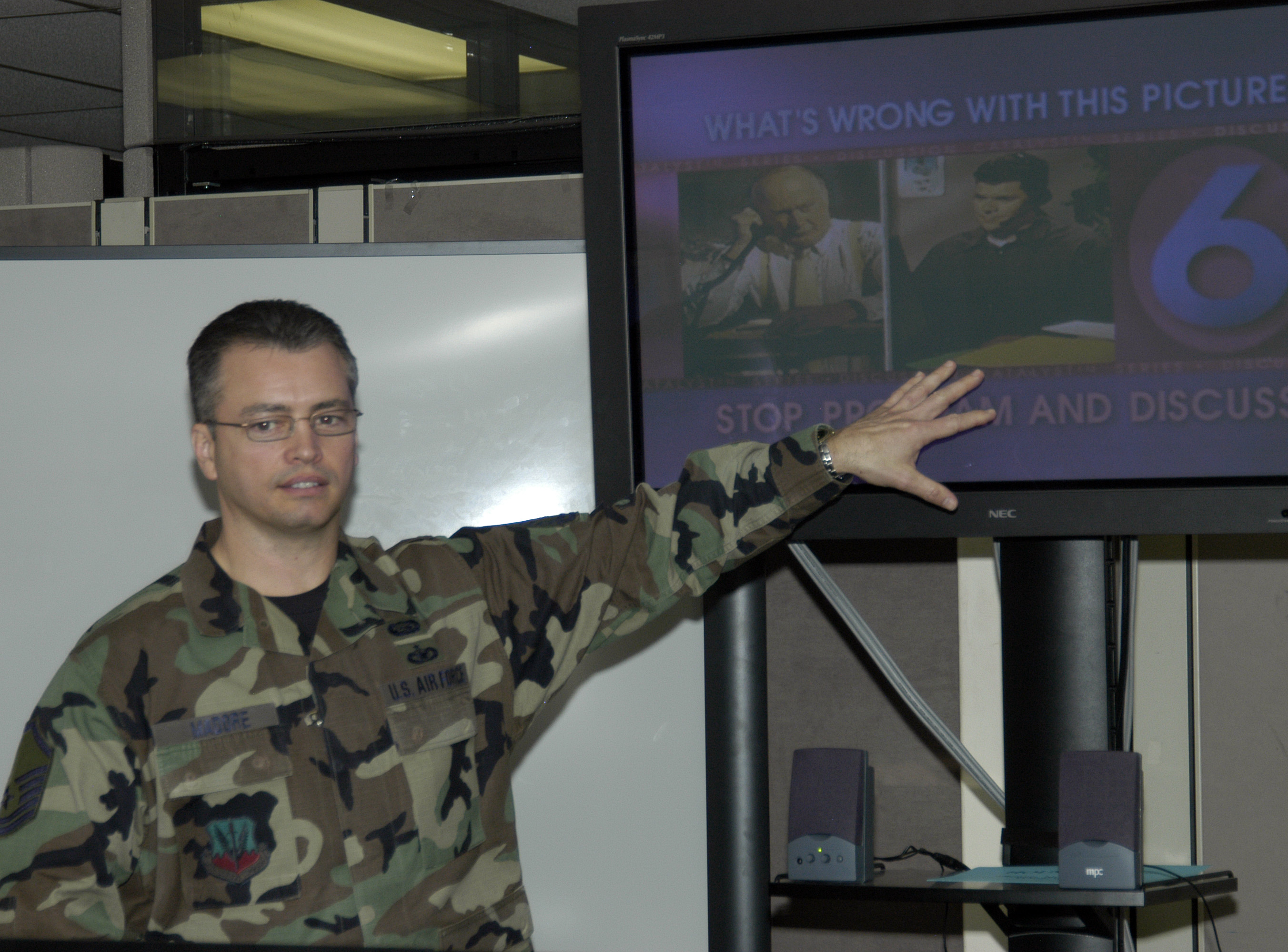 Phone etiquette training a good call > Air Reserve Personnel Center ...