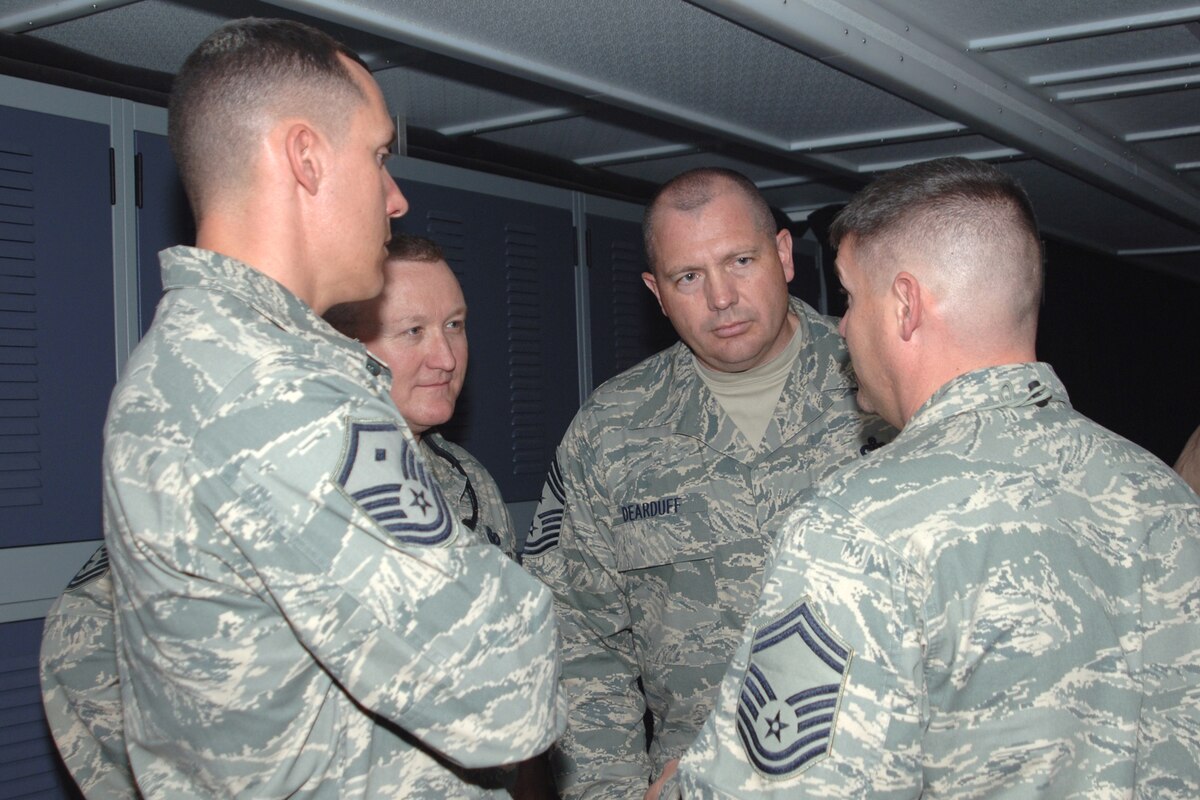 AFCENT command chief makes first visit to Balad Airmen > 33rd Fighter ...