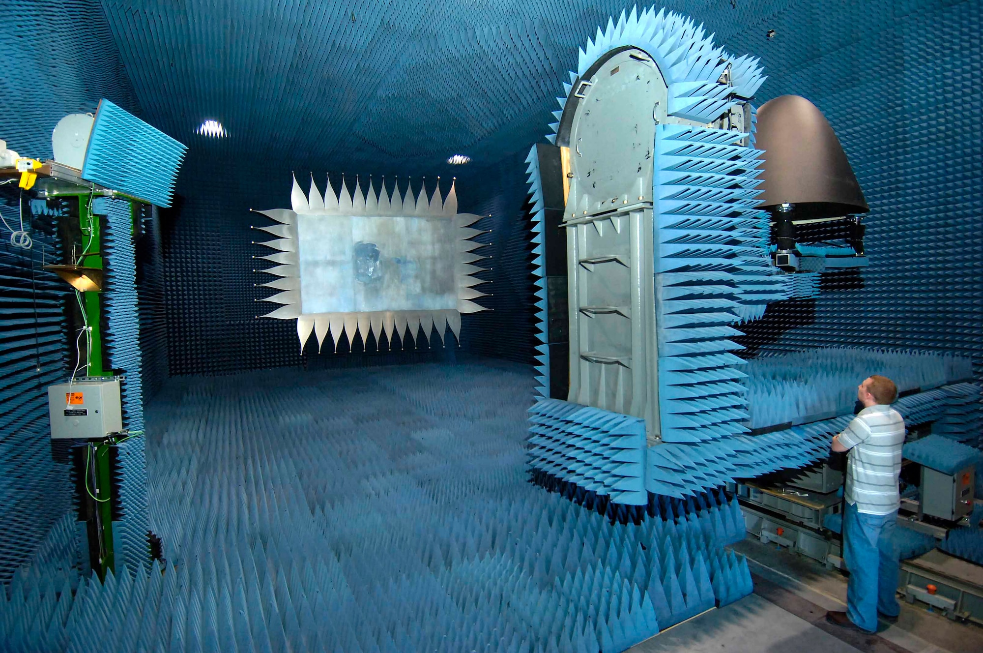 Bldg. 3707's compact radome range finally operational > Tinker Air ...