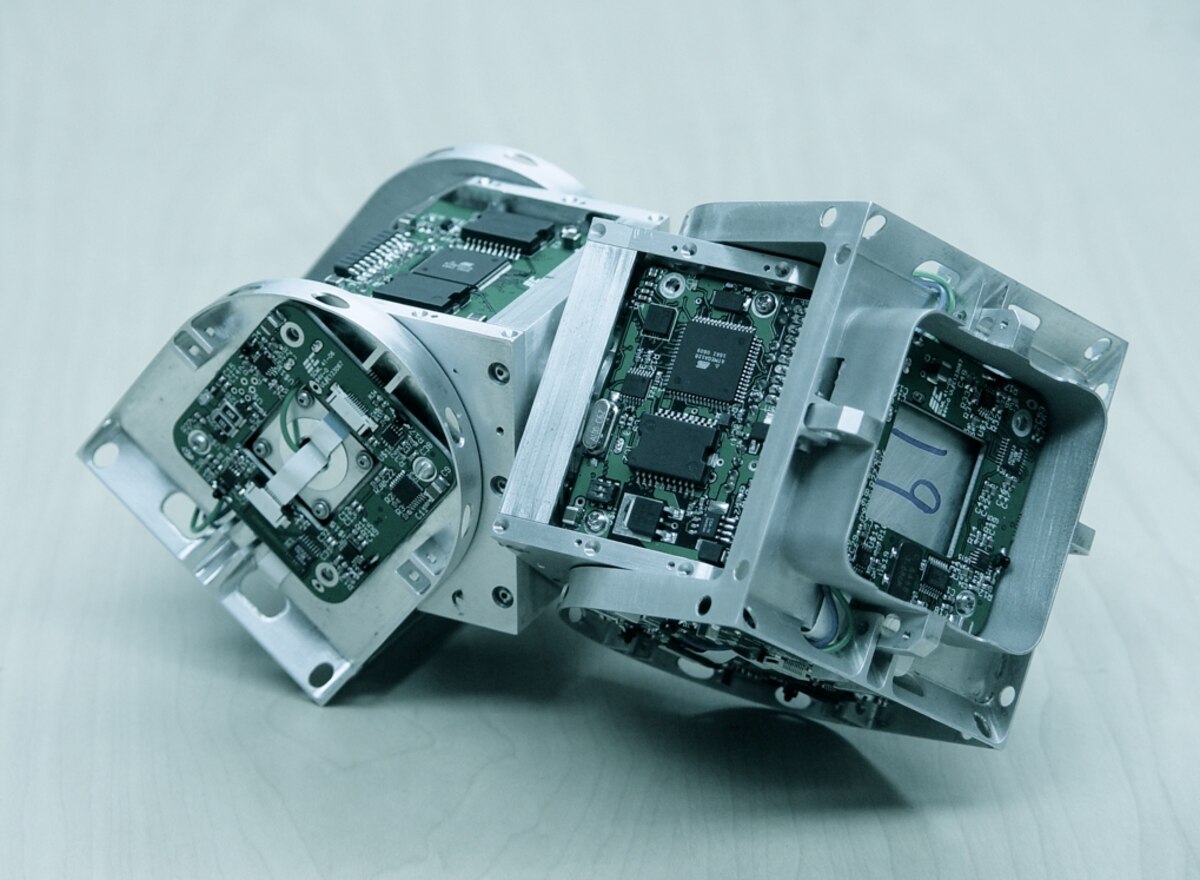 Self-Reconfigurable and Learning Robots Funded by Air Force Office of ...