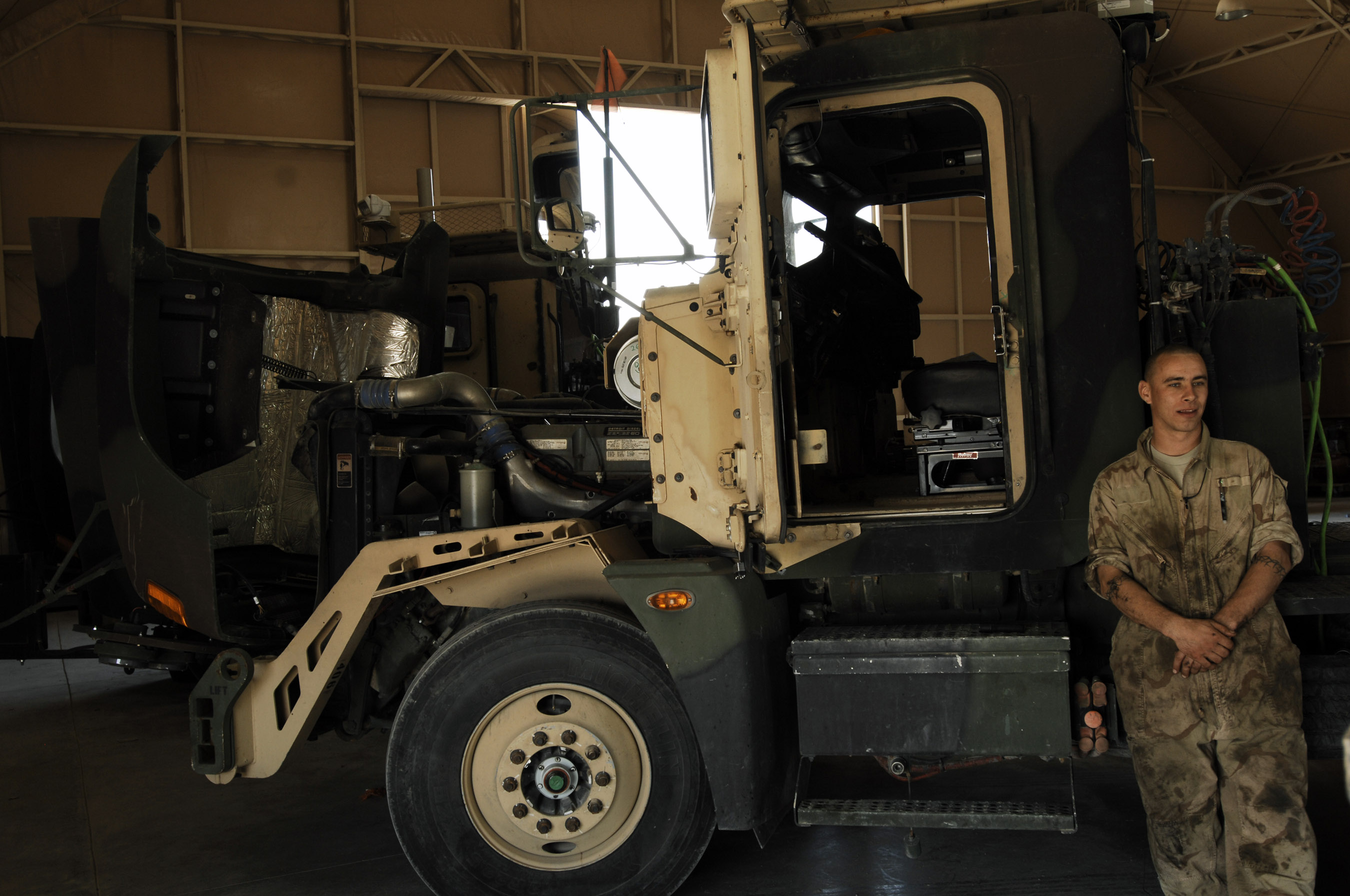 Airmen support OIF ground convoy missions > Air Force > Display