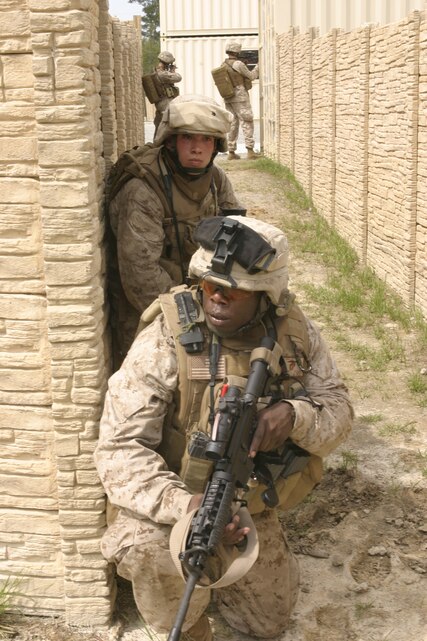 Every Marine a Hunter: Support Marines take Combat Hunter Course ...