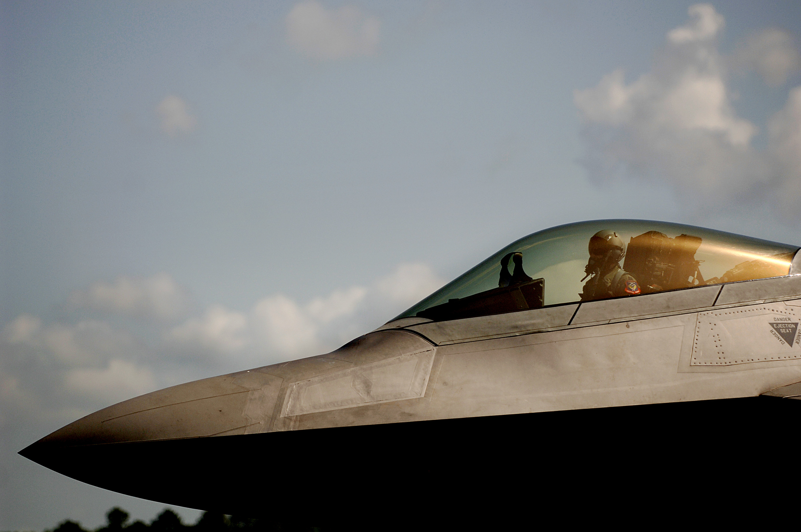 F-22 Raptor, F-15 Stike Eagle arrive for 2008 "Wings Over Charleston ...