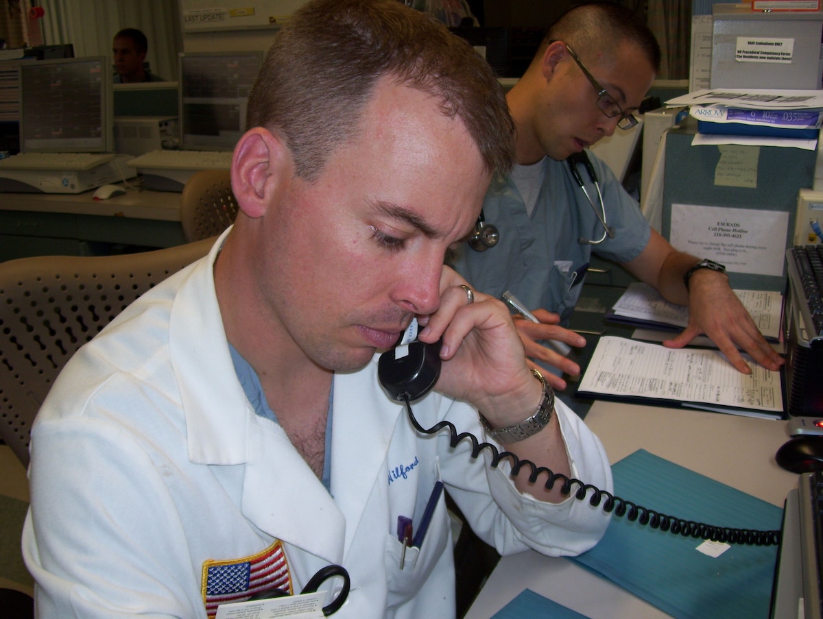 Physician recognized as "Hero of Emergency Medicine" > Air Force ...