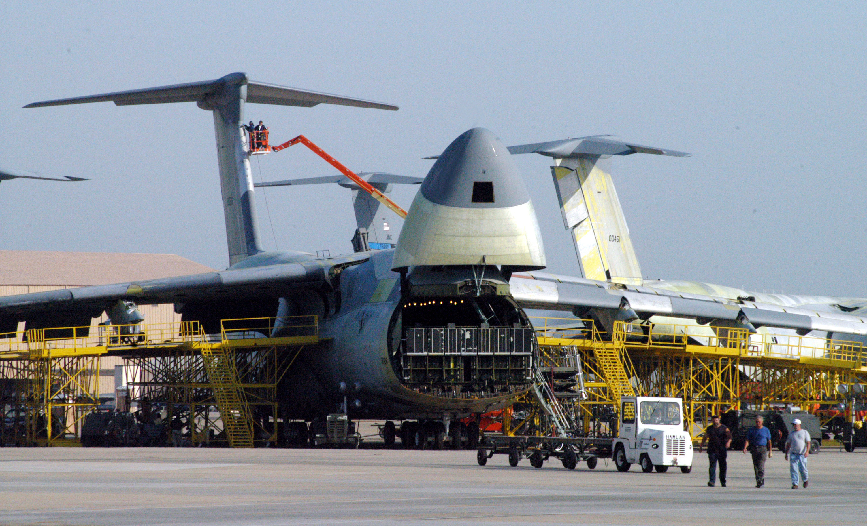 Maintenance steering Group to ensure C-5 Galaxy mission capability ...