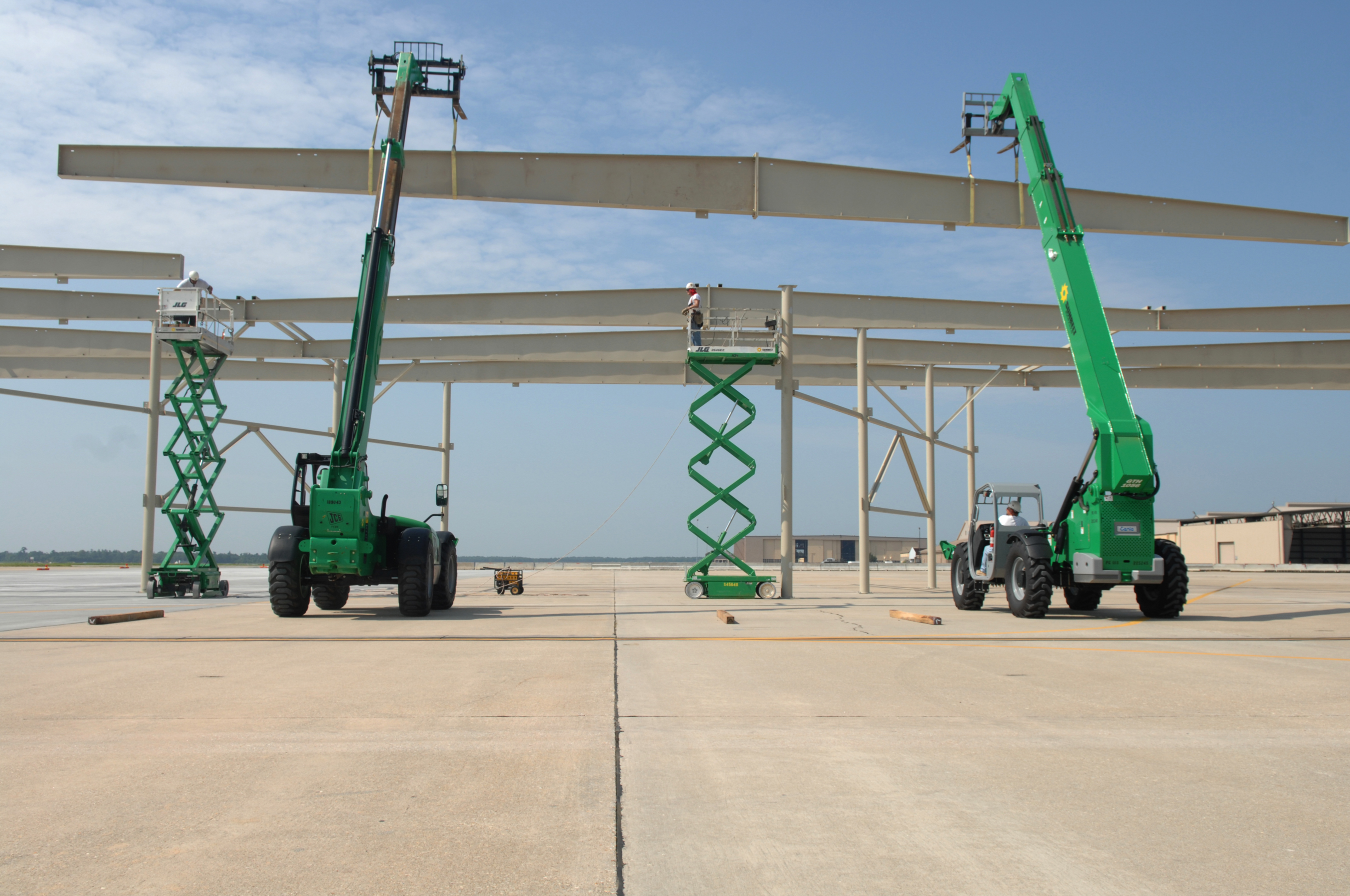 Airmen cool down with future aircraft shelters > Air Combat Command > News