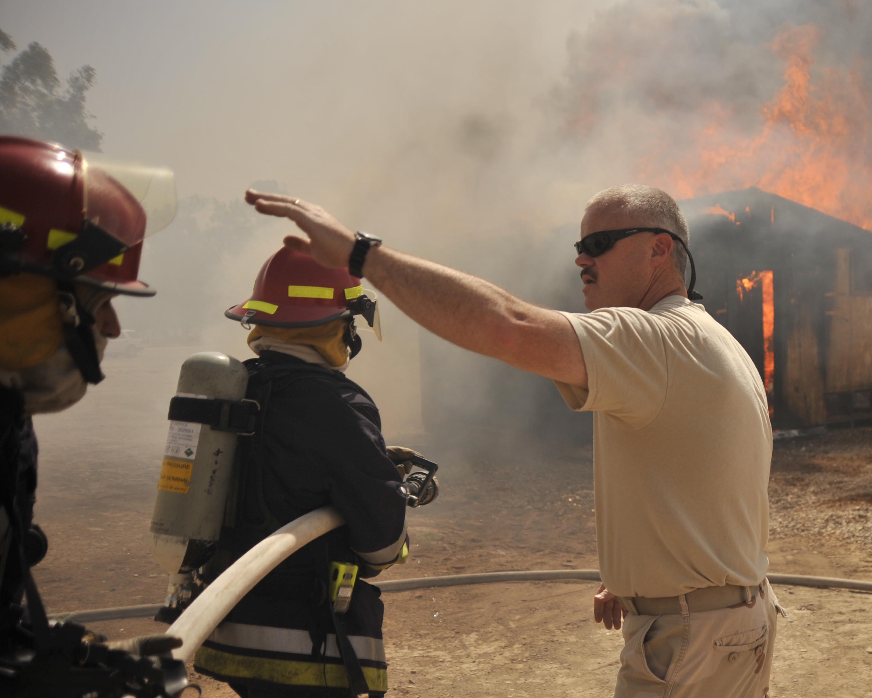 Training Iraqis fire fightin skills > U.S. Air Forces Central > Article ...