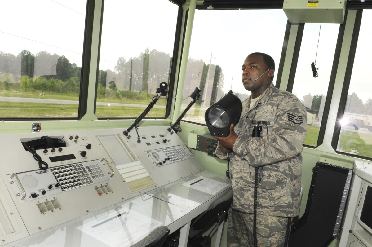 AN/MSN-7 Mobile Air Traffic Control Tower keeps skies safer in theater ...