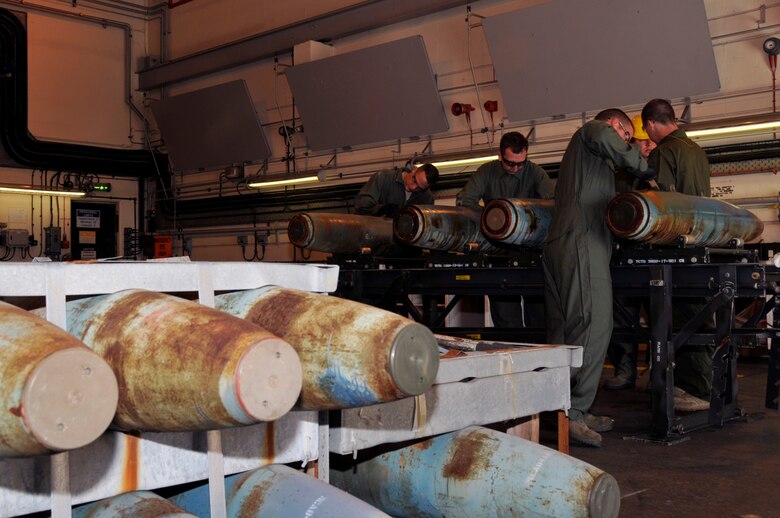 48th Munitions Squadron provides precision weapons > Royal Air Force ...