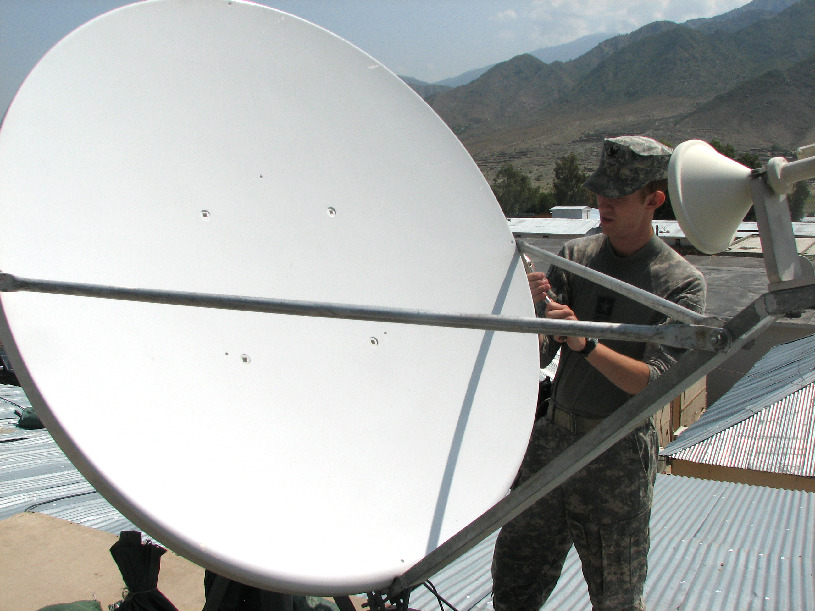 Navy Petty Officer 3rd Class Shawn Simmons, a ship’s serviceman from ...
