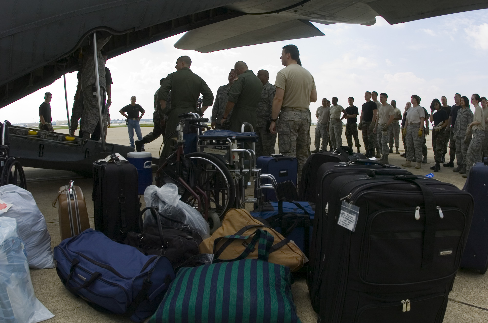 Hurricane relief efforts underway > Air Force > Article Display