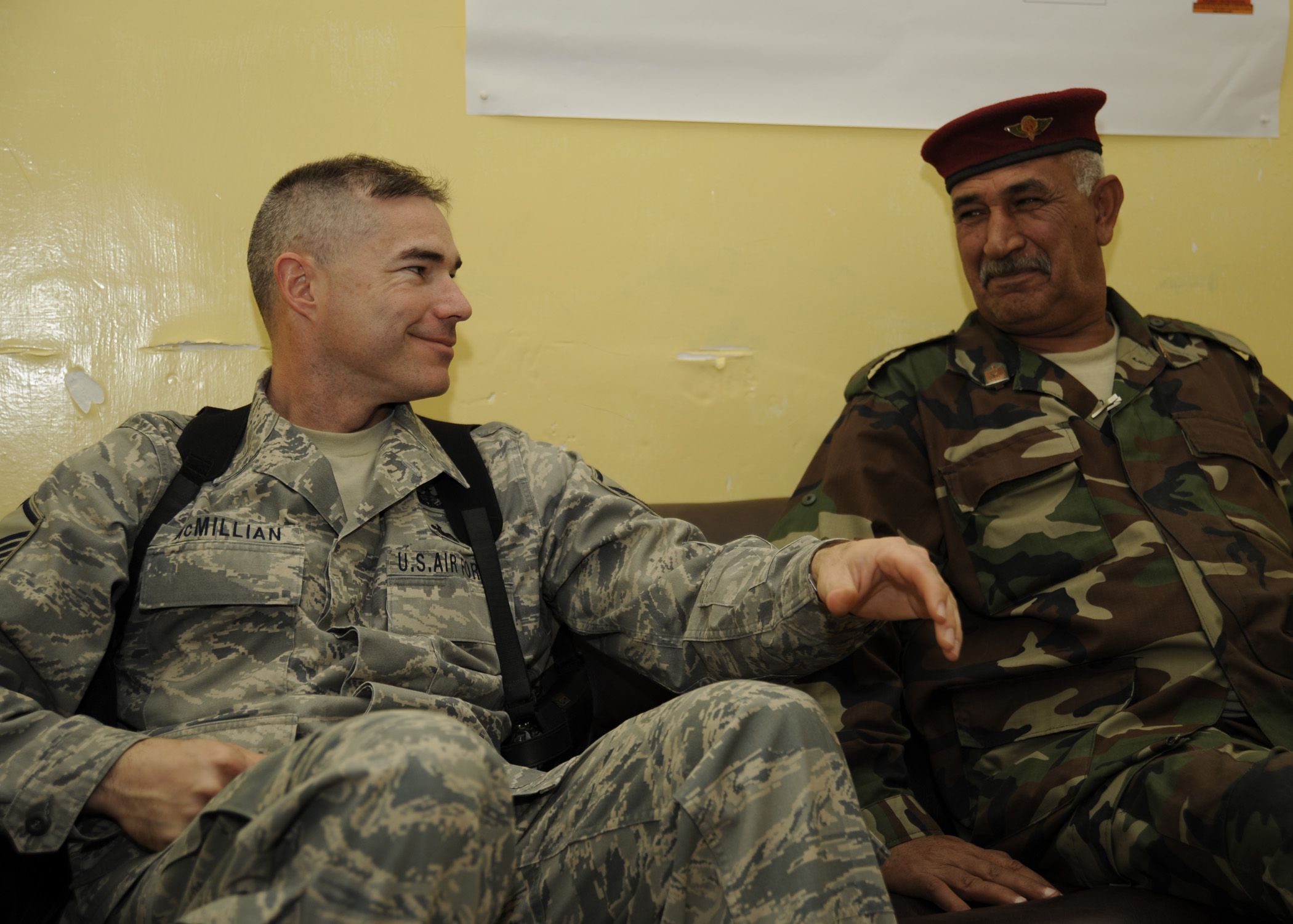 Airman brings advice, friendship to Iraqi sergeant major > U.S. Air ...