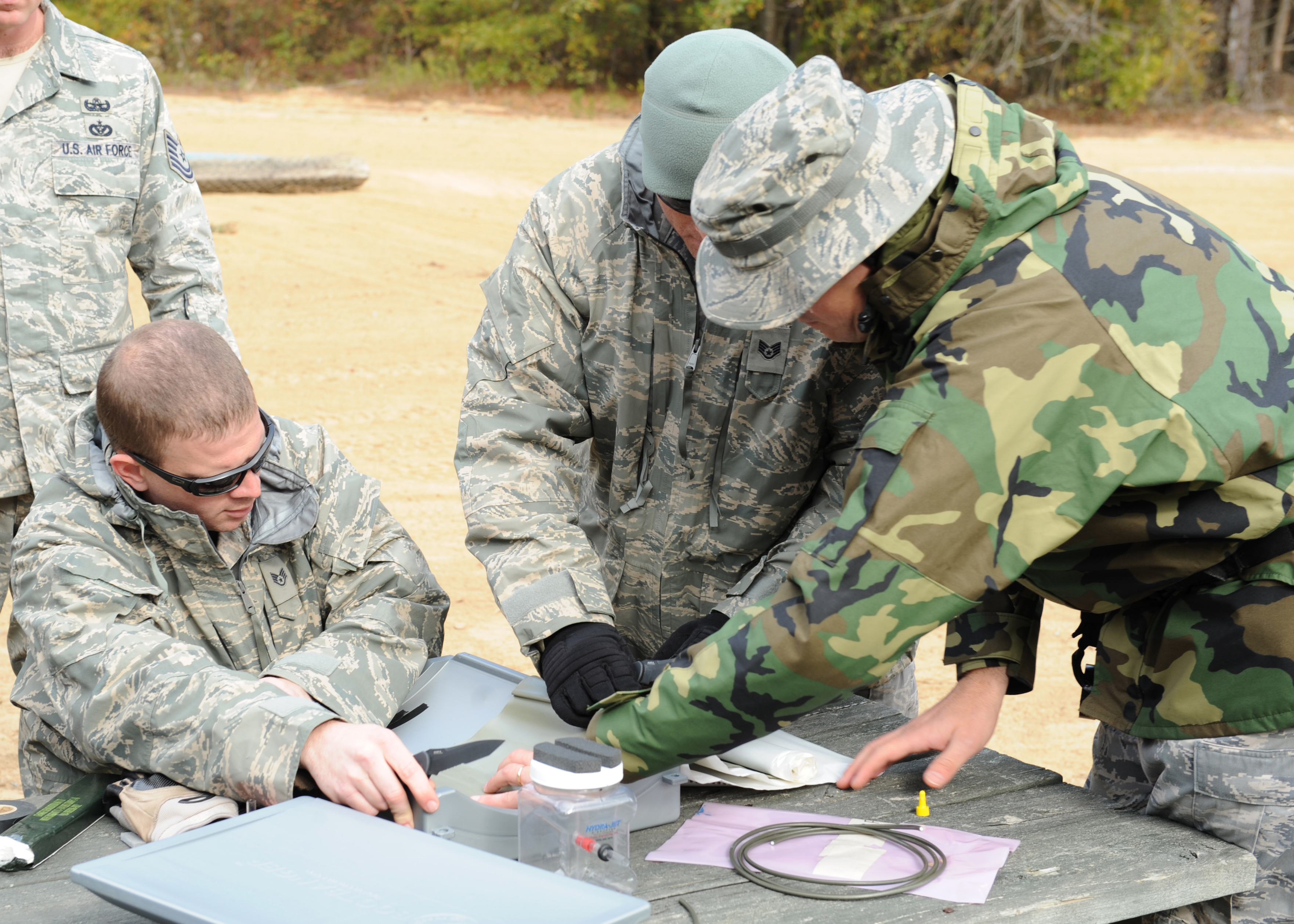 Outsmarting the enemy, one bomb at a time > Seymour Johnson Air Force ...