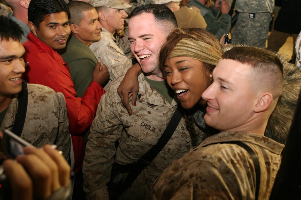 WWE Superstars visit deployed troops > 1st Marine Division > Article