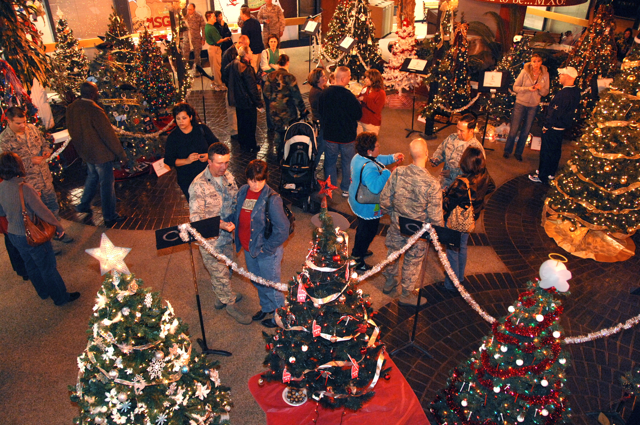 Annual tree festival highlights Travis' spirit of giving > Travis Air ...