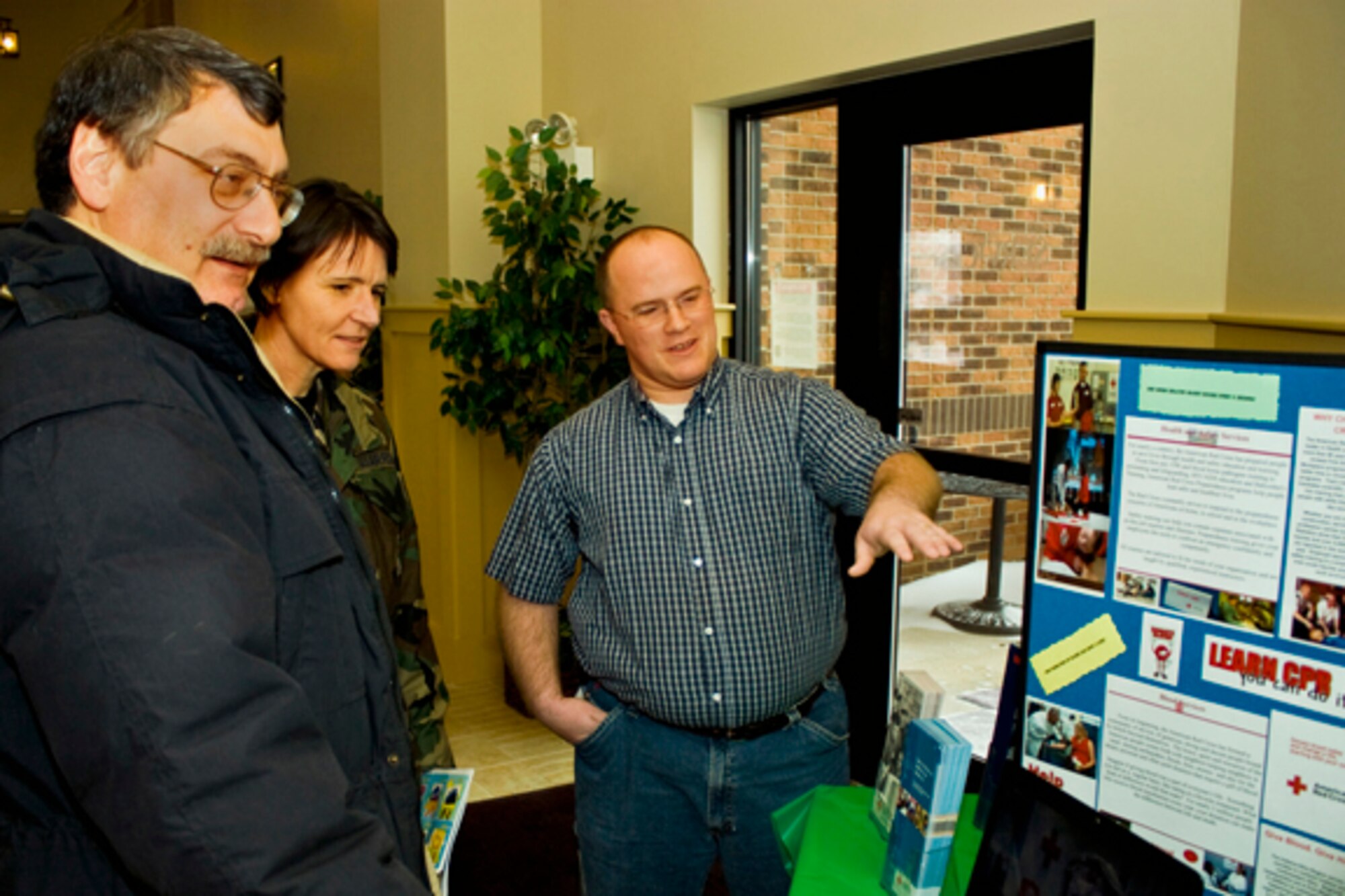 Learning about the Red Cross > Grissom Air Reserve Base > Article Display