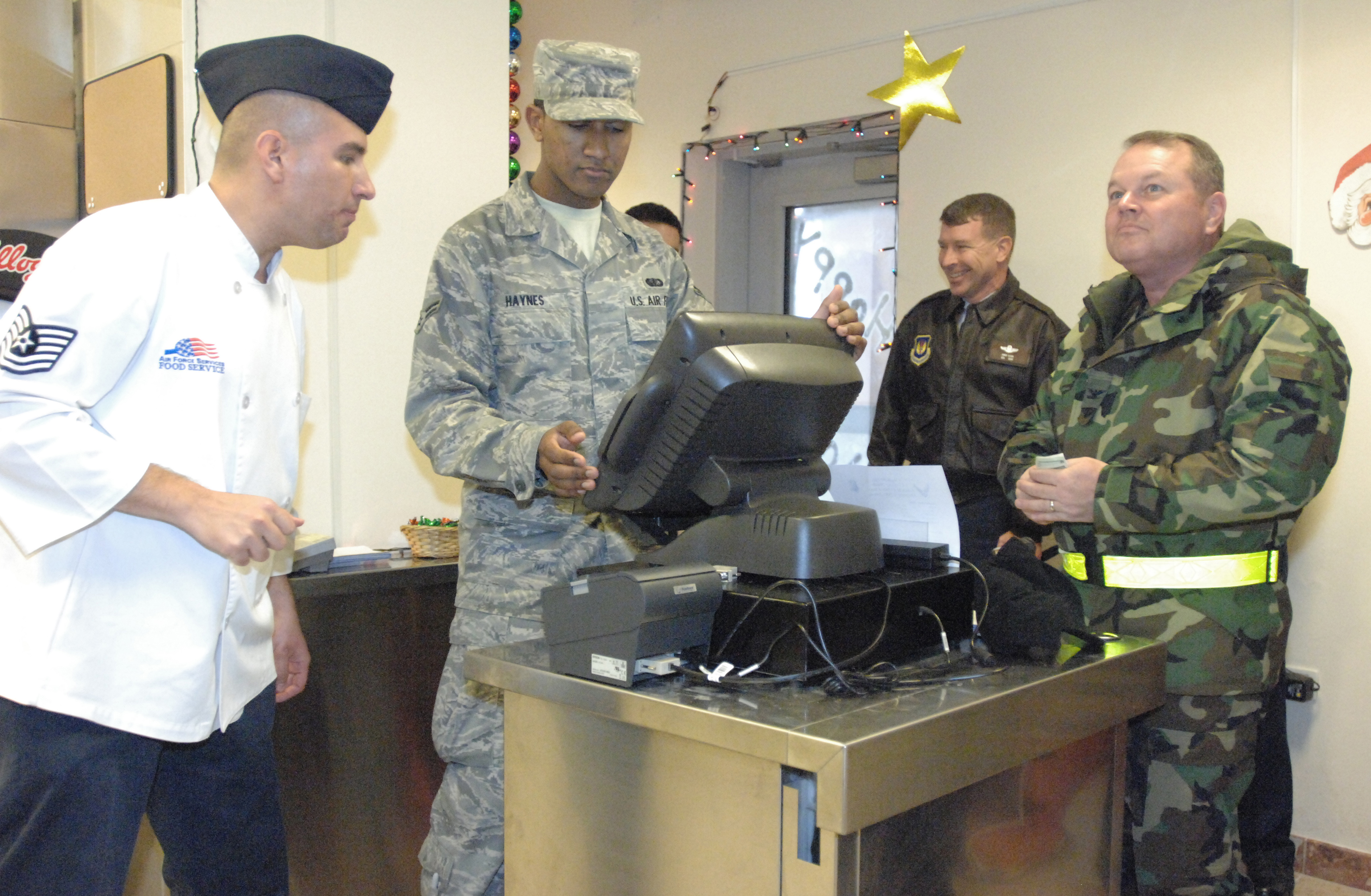 Flightline Grab-n-Go Kitchen debuts at Aviano > Aviano Air Base > Display