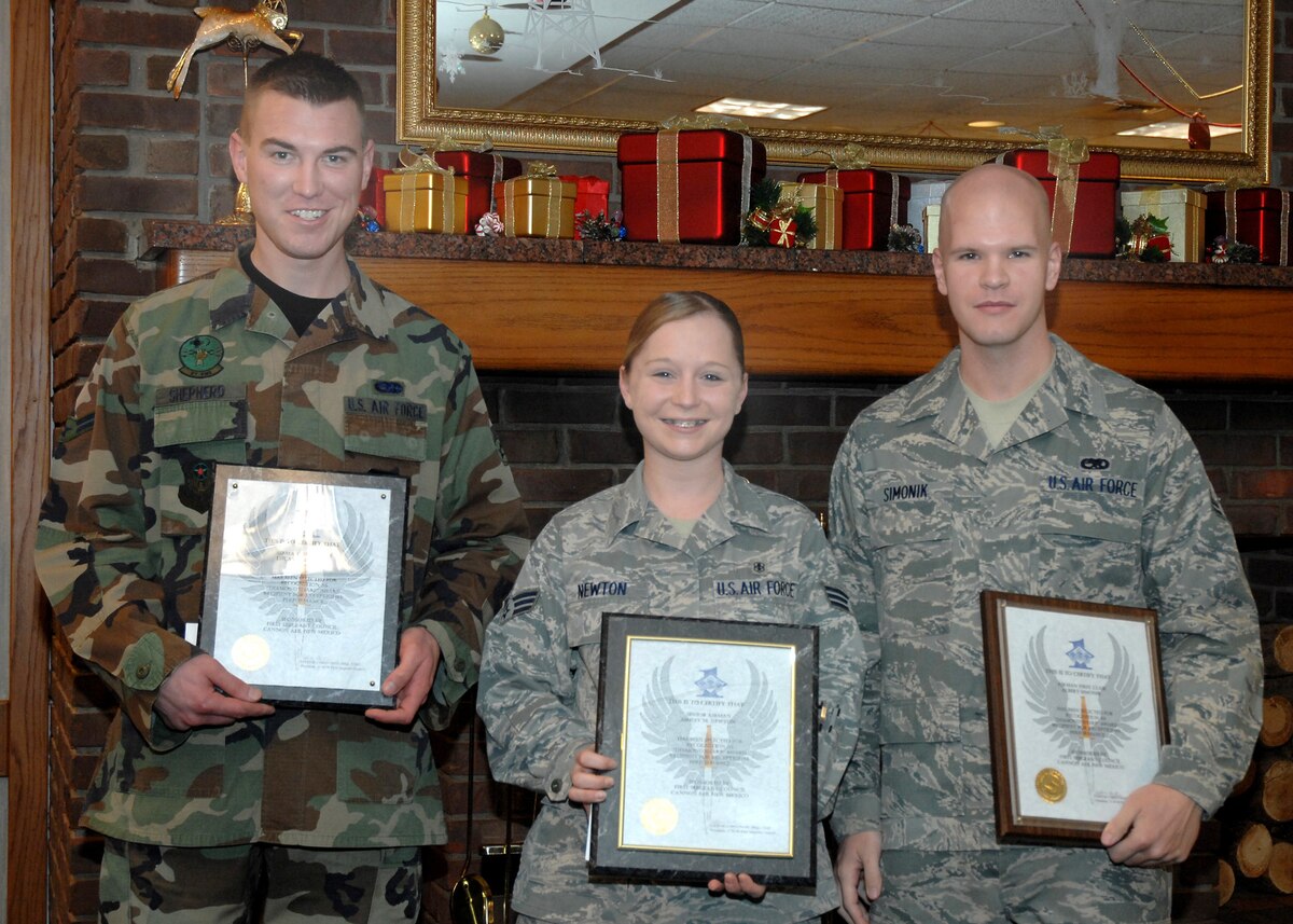 Top Airmen recognized with Diamond Sharp Award > Cannon Air Force Base ...