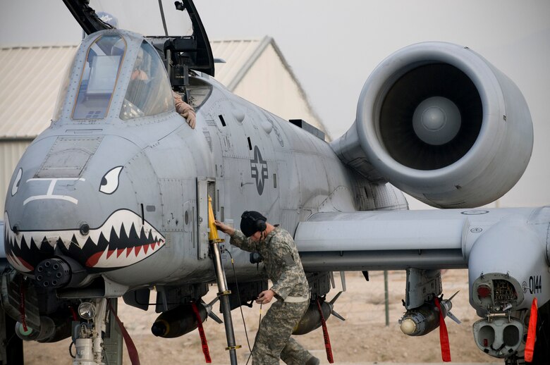 A-10 crews keep up the fight during the holidays > U.S. Air Forces ...