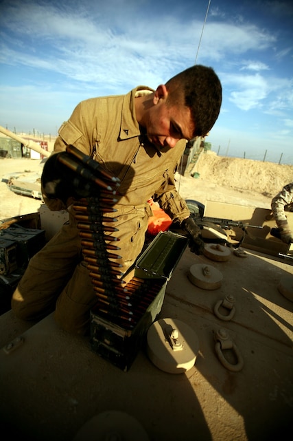 Tank Marines work hard, stay on track > 1st Marine Division > Article