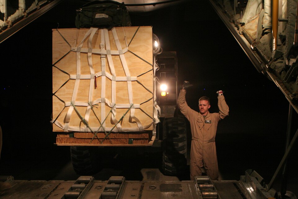 CLB-2 Supports Reconnaissance > 1st Marine Logistics Group > Article