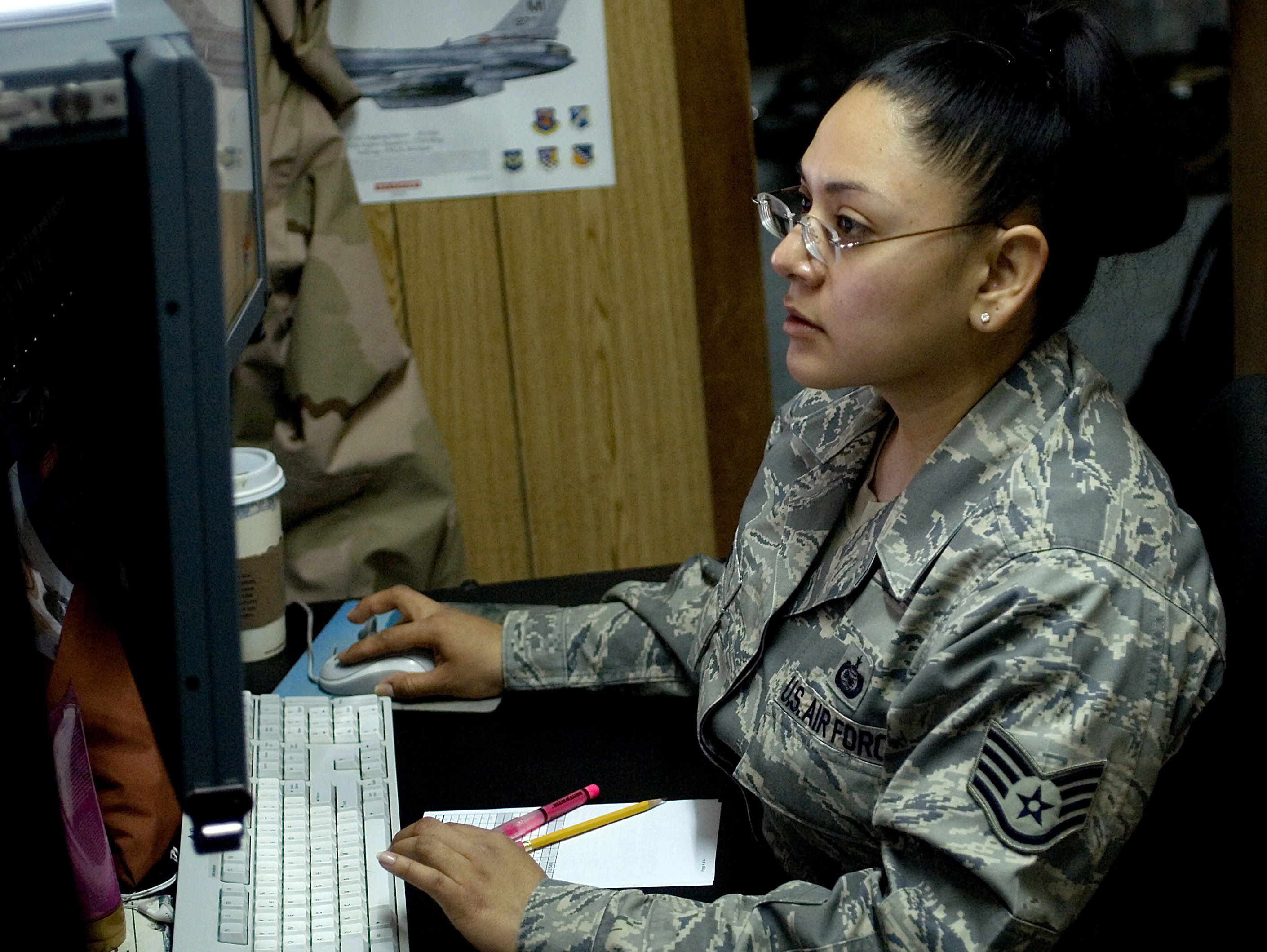 TARS pod brings picture into focus > Air Force > Display