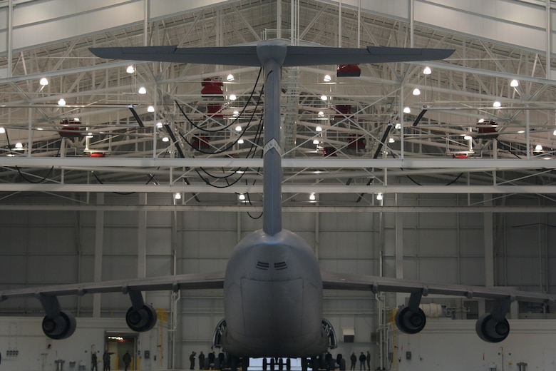 C-5 has new accomodations > 445th Airlift Wing > Article Display