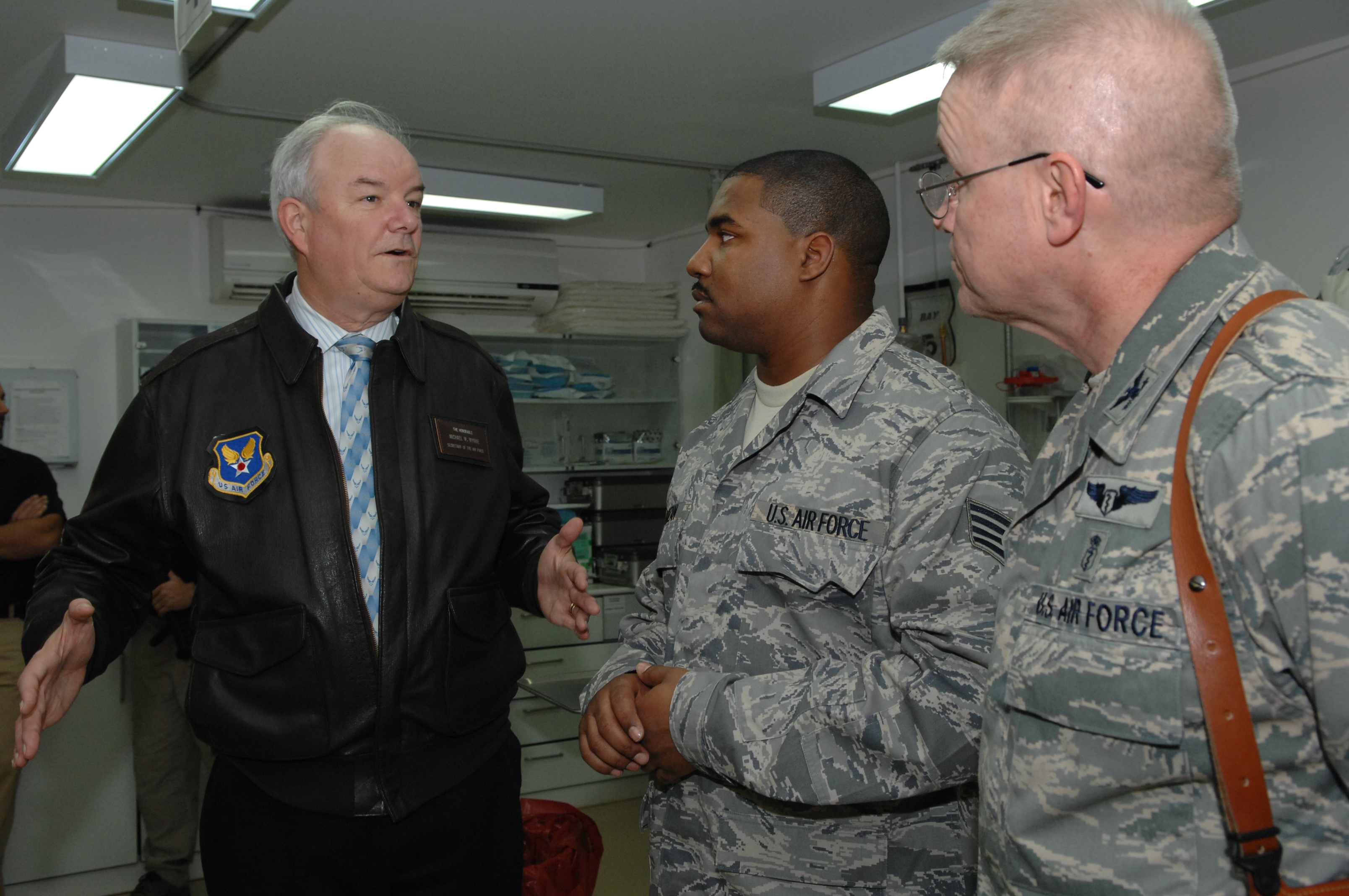 SECAF thanks Balad Airmen for their service, dedication to mission > U ...