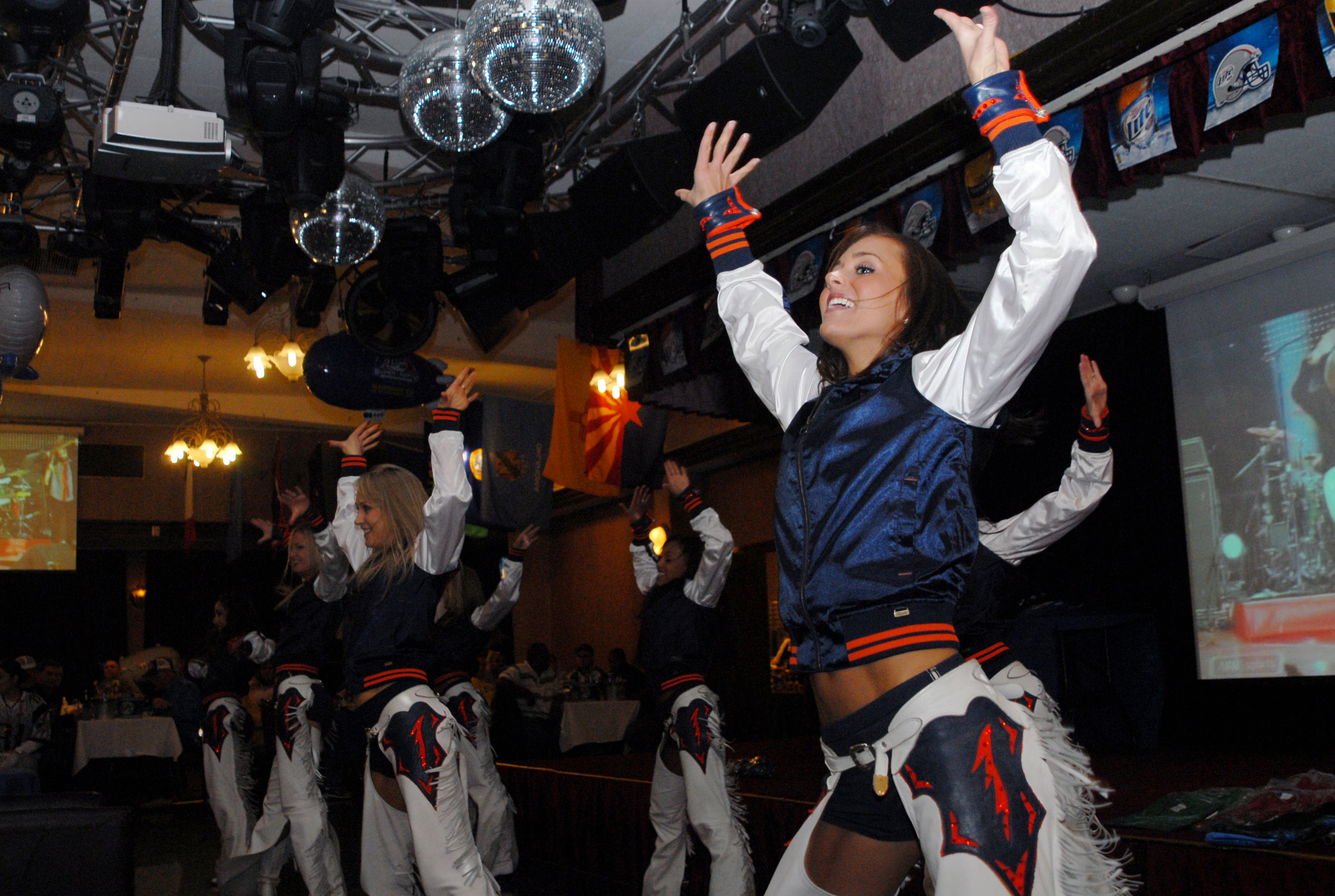 Base fans cheer on Super Bowl teams > Kadena Air Base > Article Display