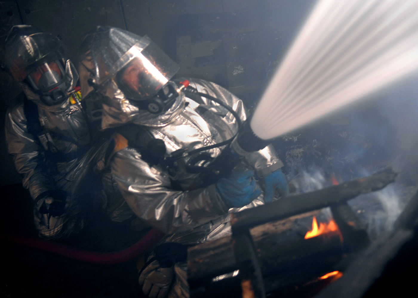 Andersen fire fighters train like they live > Pacific Air Forces ...