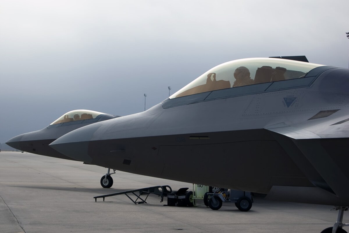 Elmendorf Airmen complete first F-22 deployment > 53rd Wing > Article ...