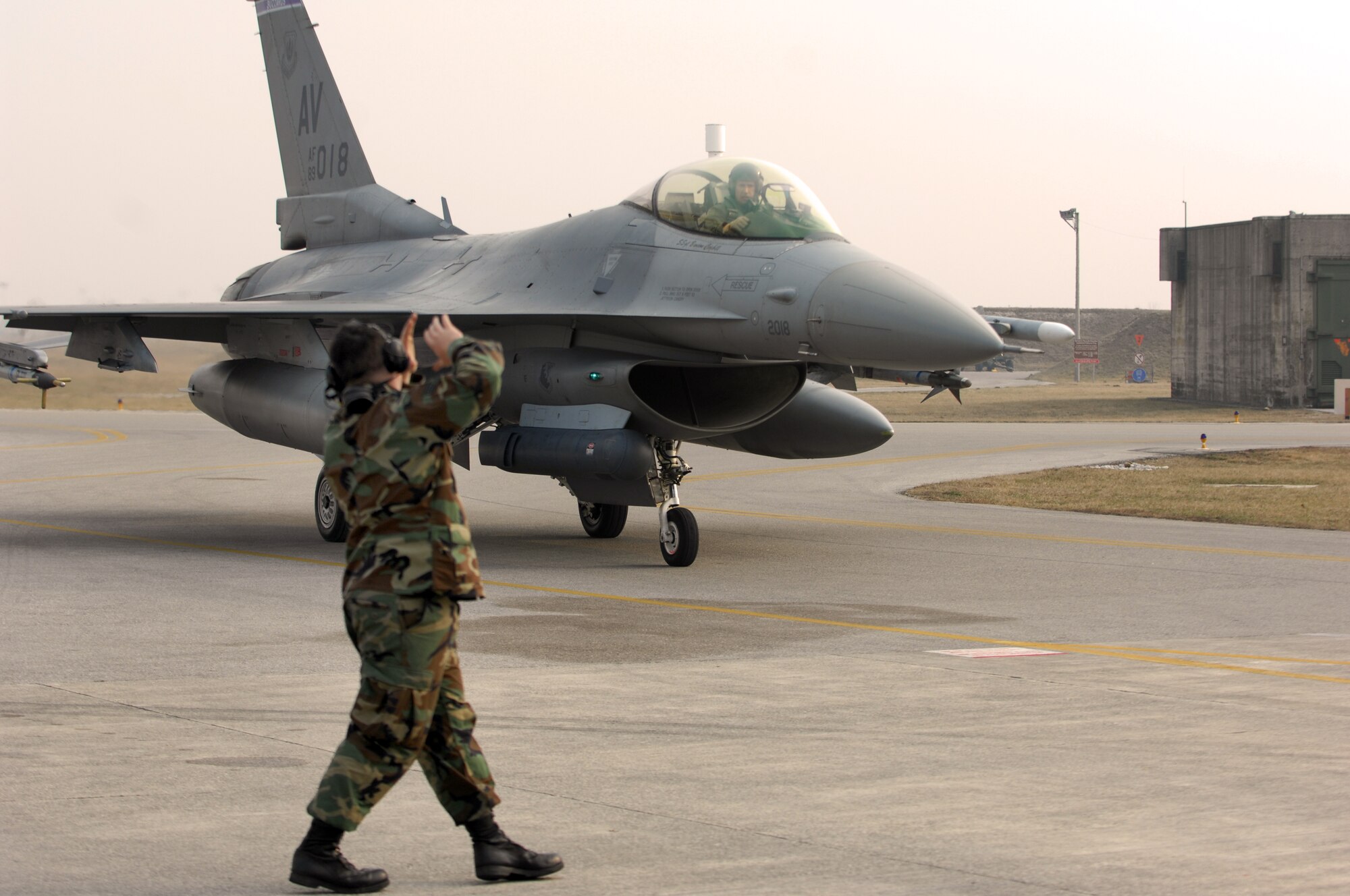 A Buzzards Final Flight > Aviano Air Base > News Display
